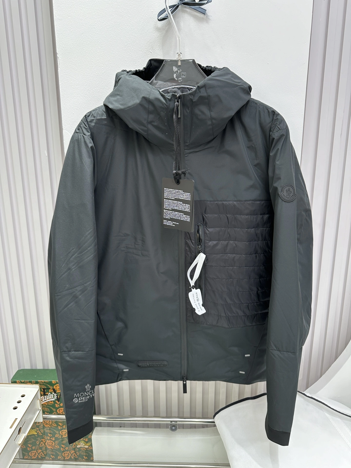 Inexpensive Moncler Down Jackets