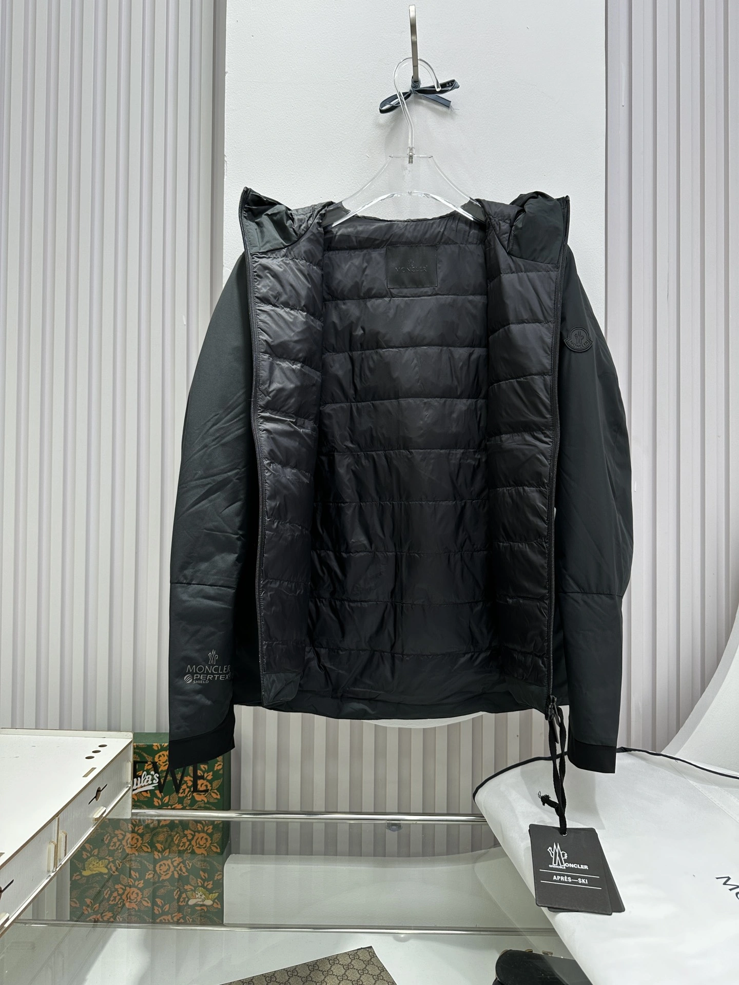 Inexpensive Moncler Down Jackets