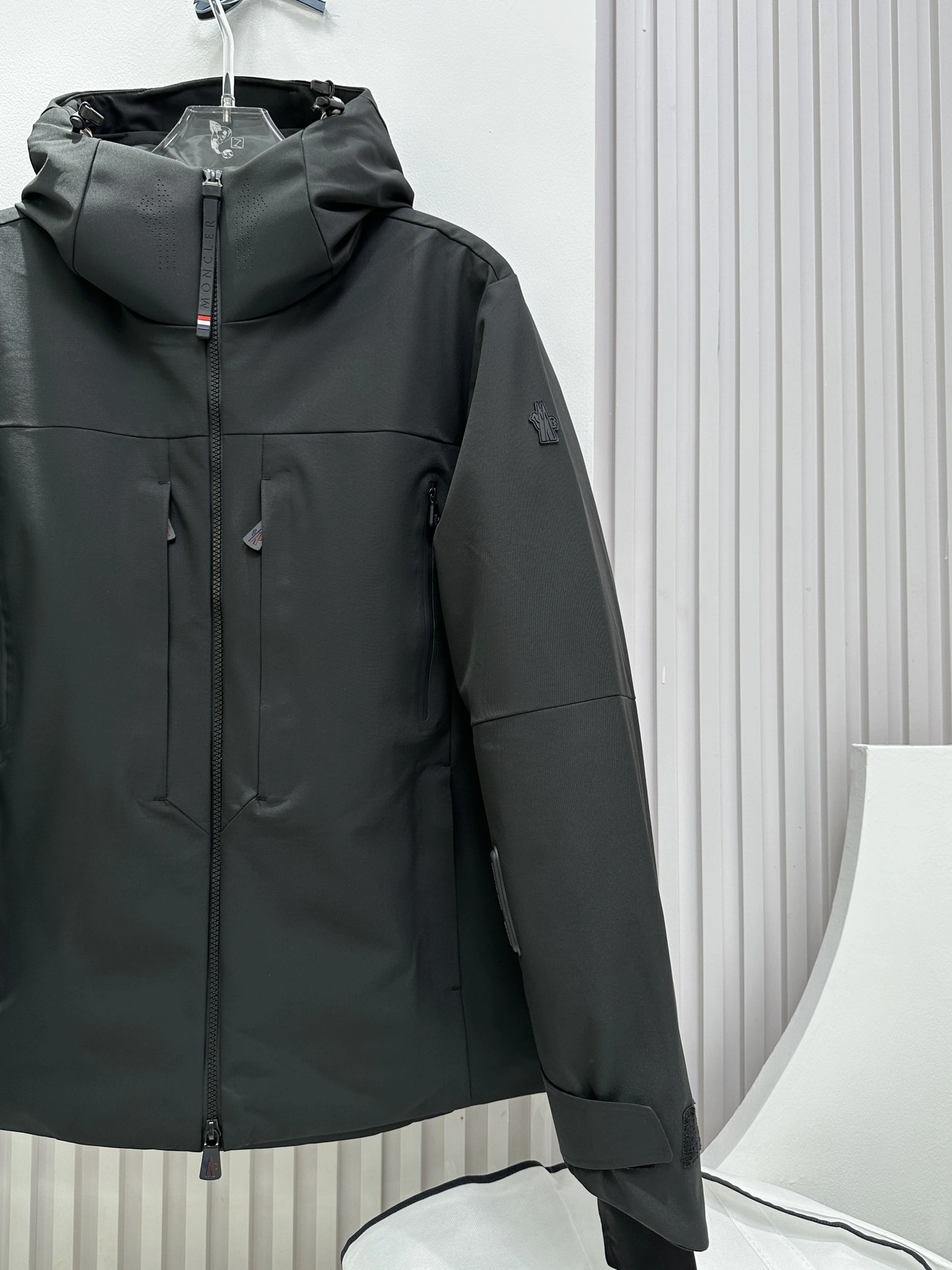 Inexpensive Moncler Down Jackets