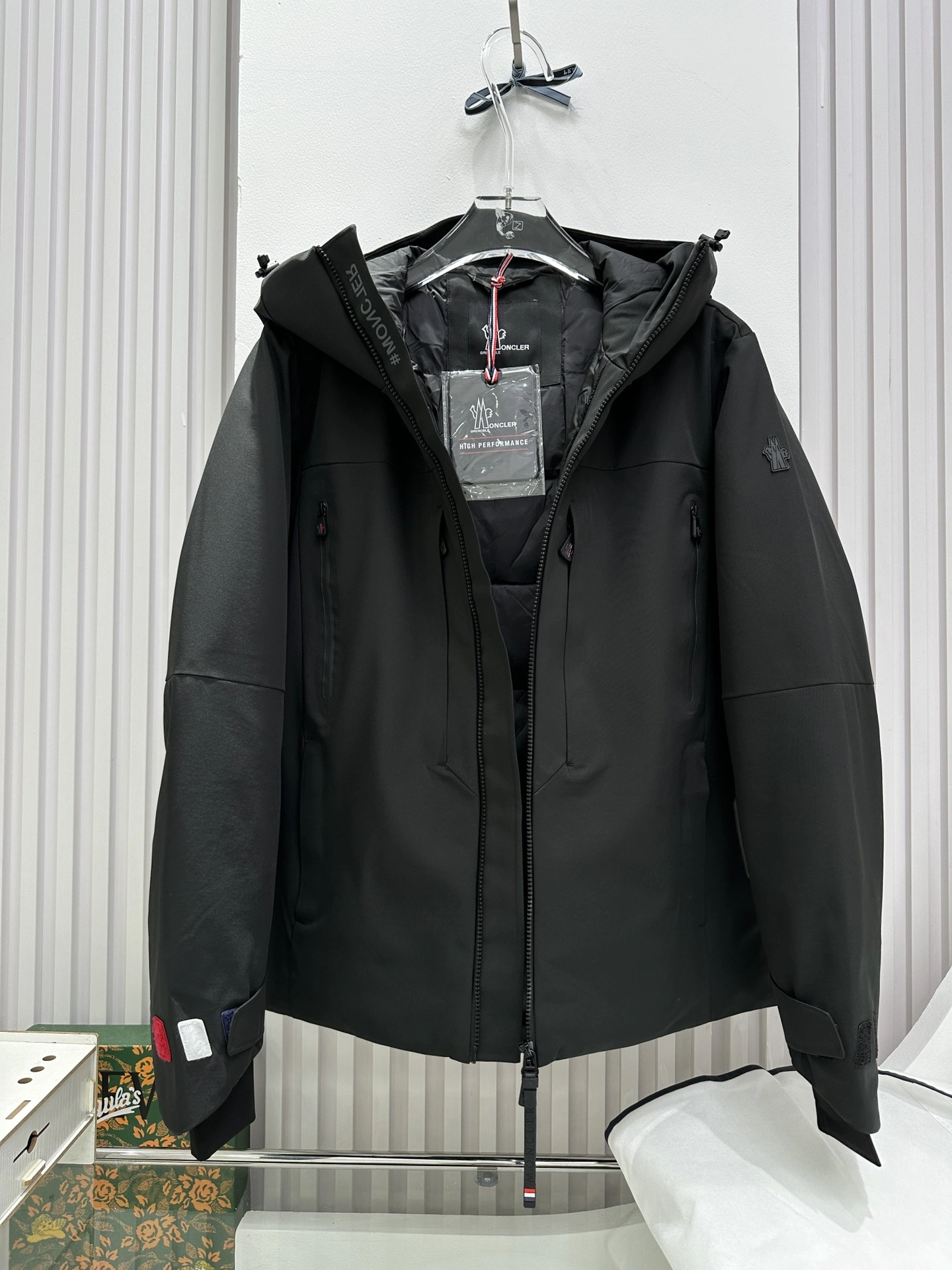 Inexpensive Moncler Down Jackets