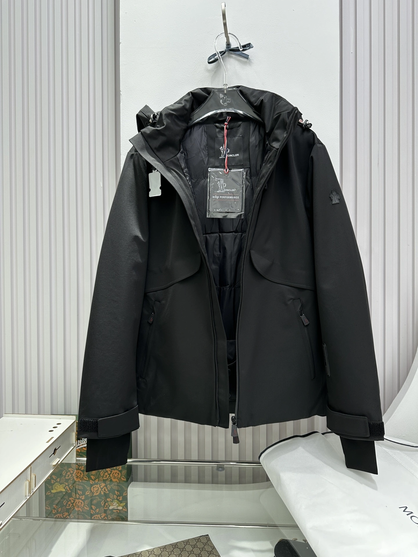 Accurate model Moncler Down Jackets