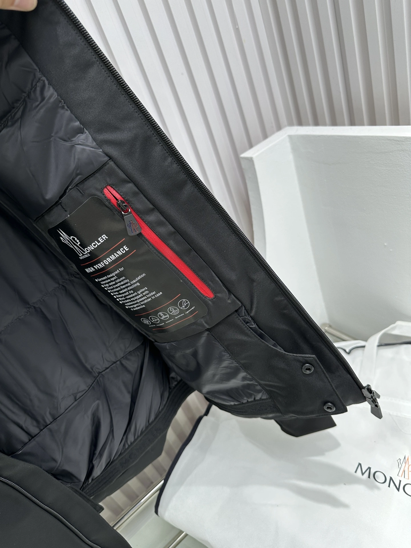 Accurate model Moncler Down Jackets