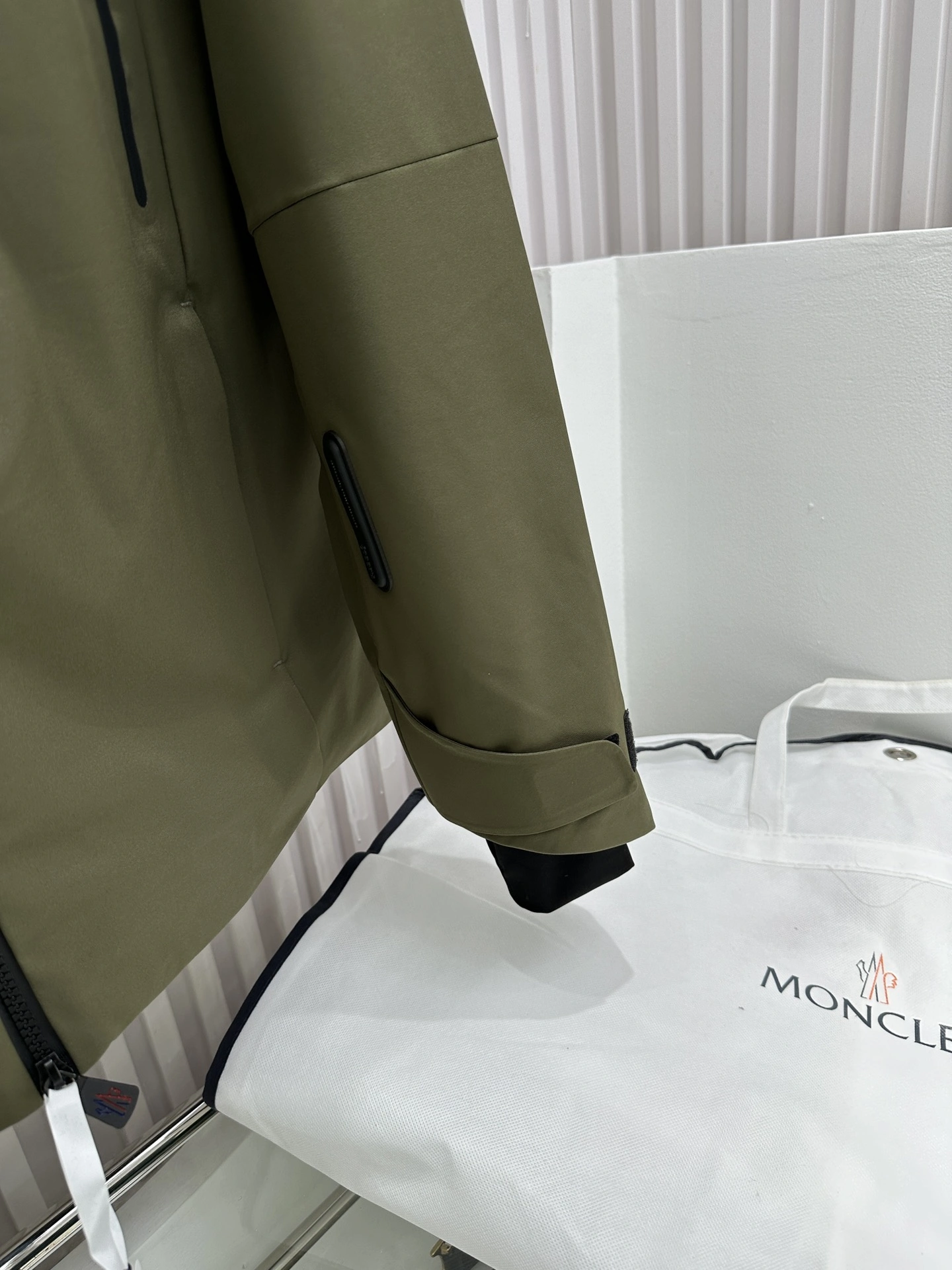 Top mirror Moncler Down Jackets