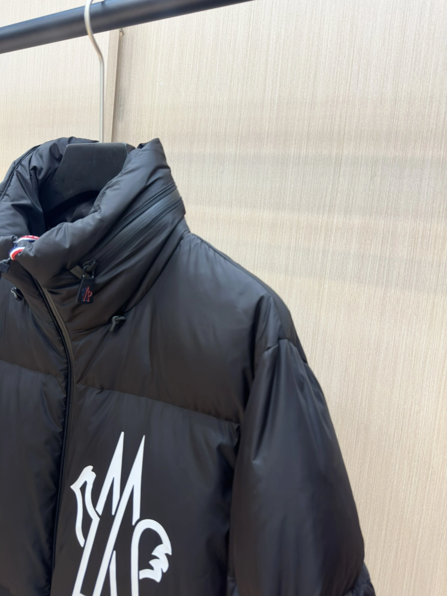 Inexpensive Moncler Down Jackets