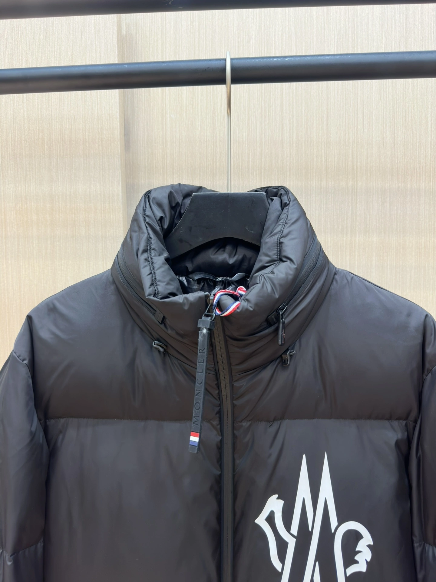 Inexpensive Moncler Down Jackets