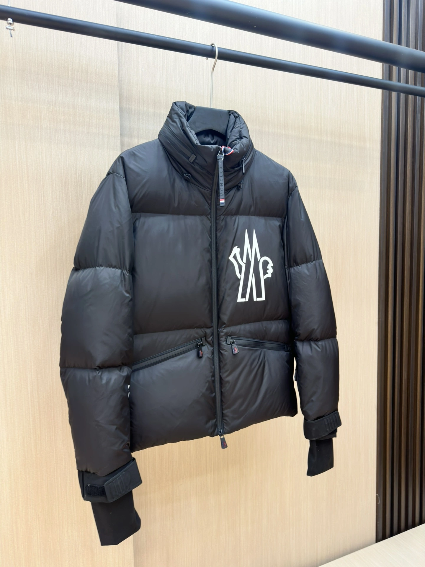 Inexpensive Moncler Down Jackets