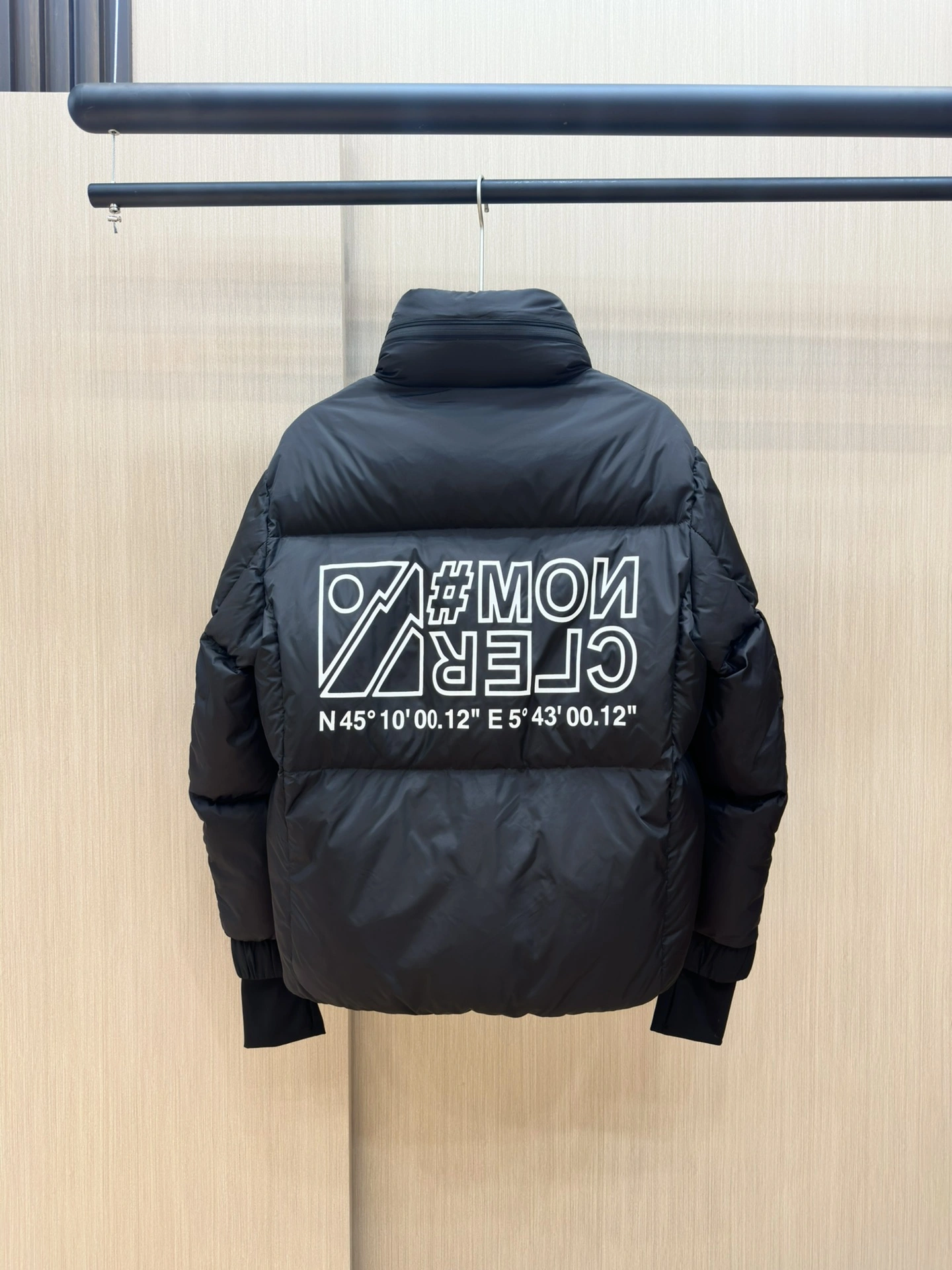 Inexpensive Moncler Down Jackets
