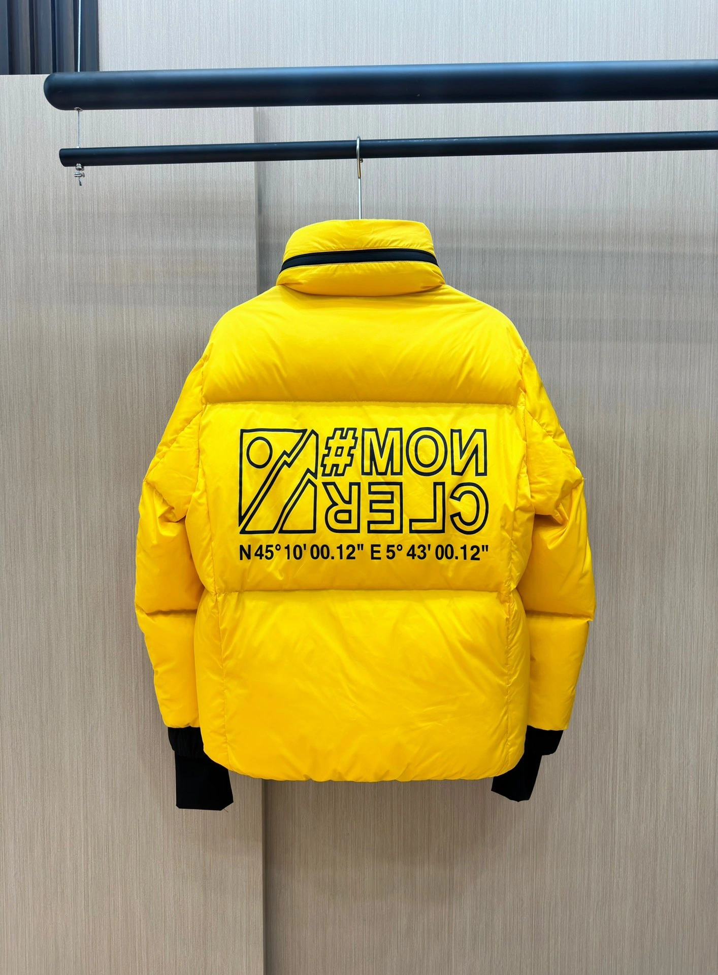 Exact replica Moncler Down Jackets