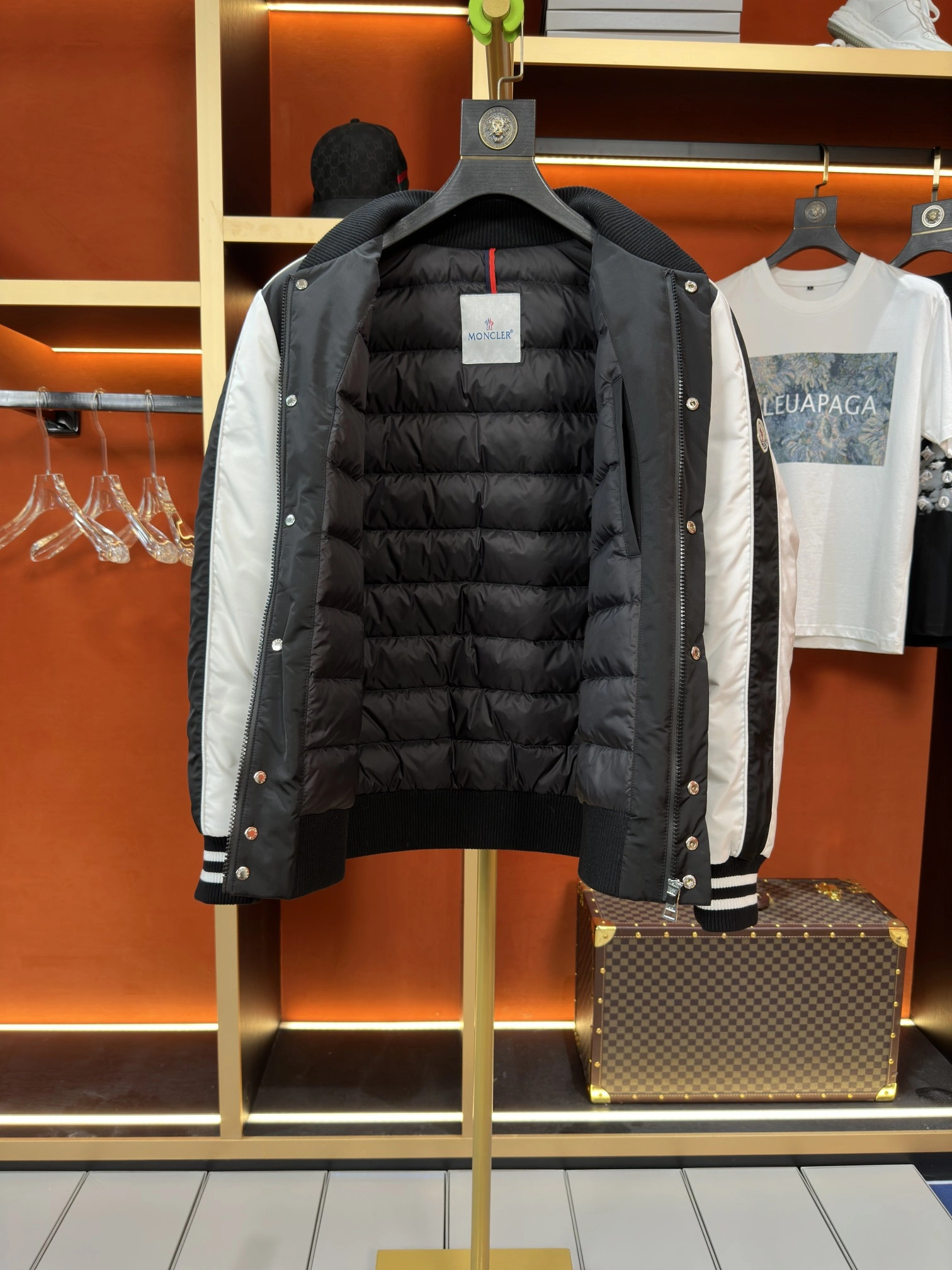 Inexpensive Moncler Down Jackets