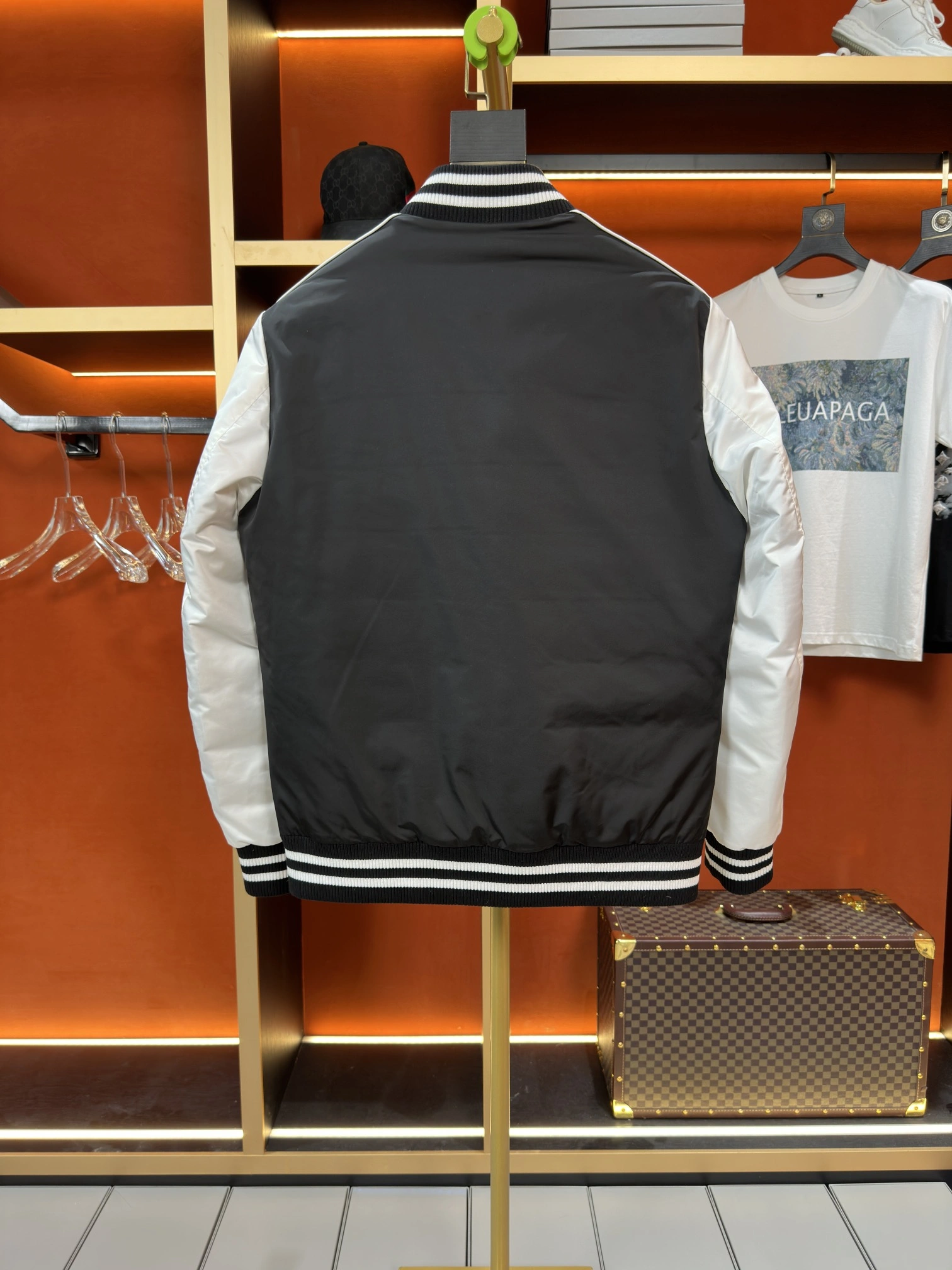 Inexpensive Moncler Down Jackets