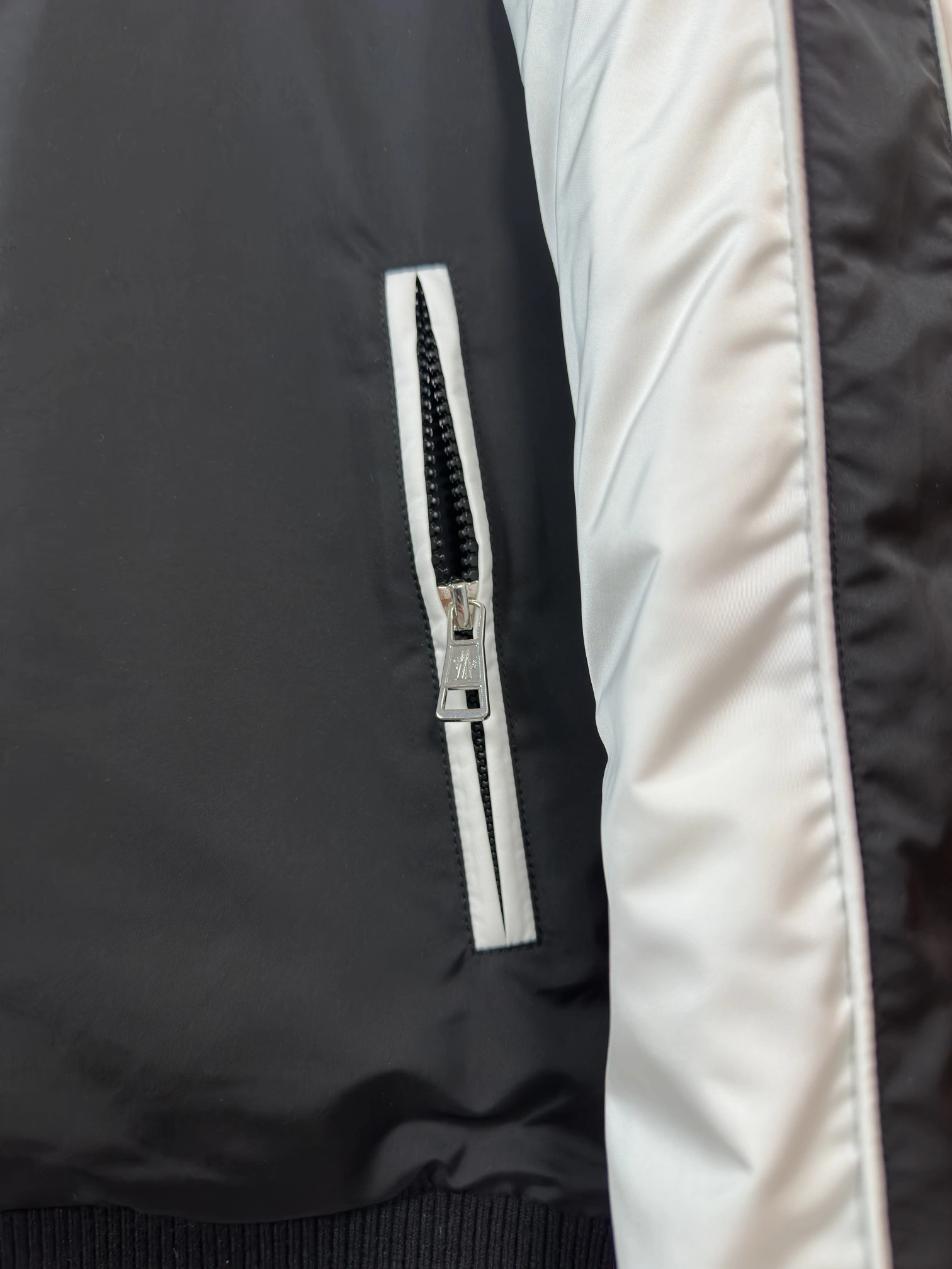 Inexpensive Moncler Down Jackets