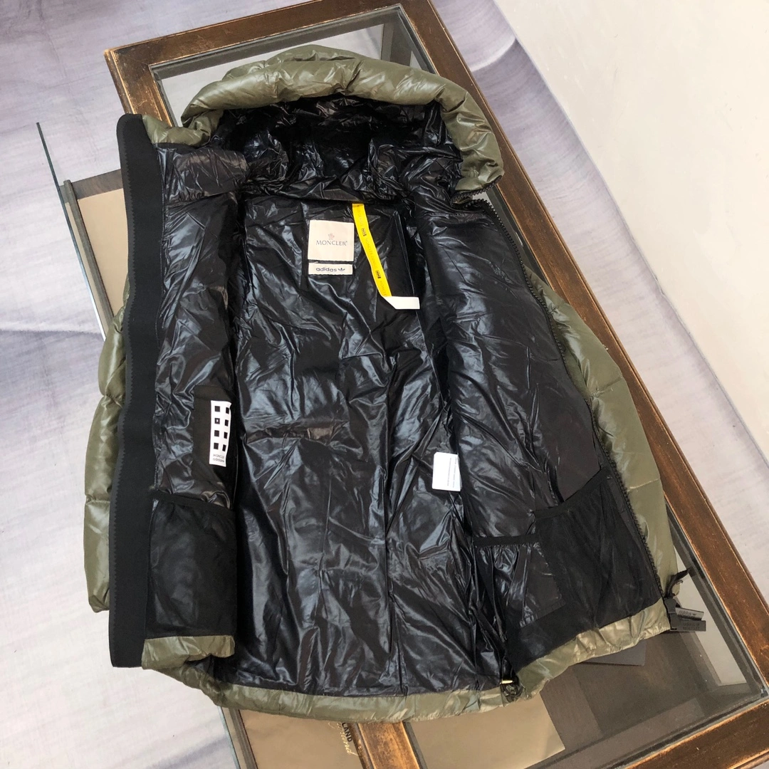 Accurate model Moncler Down Jackets
