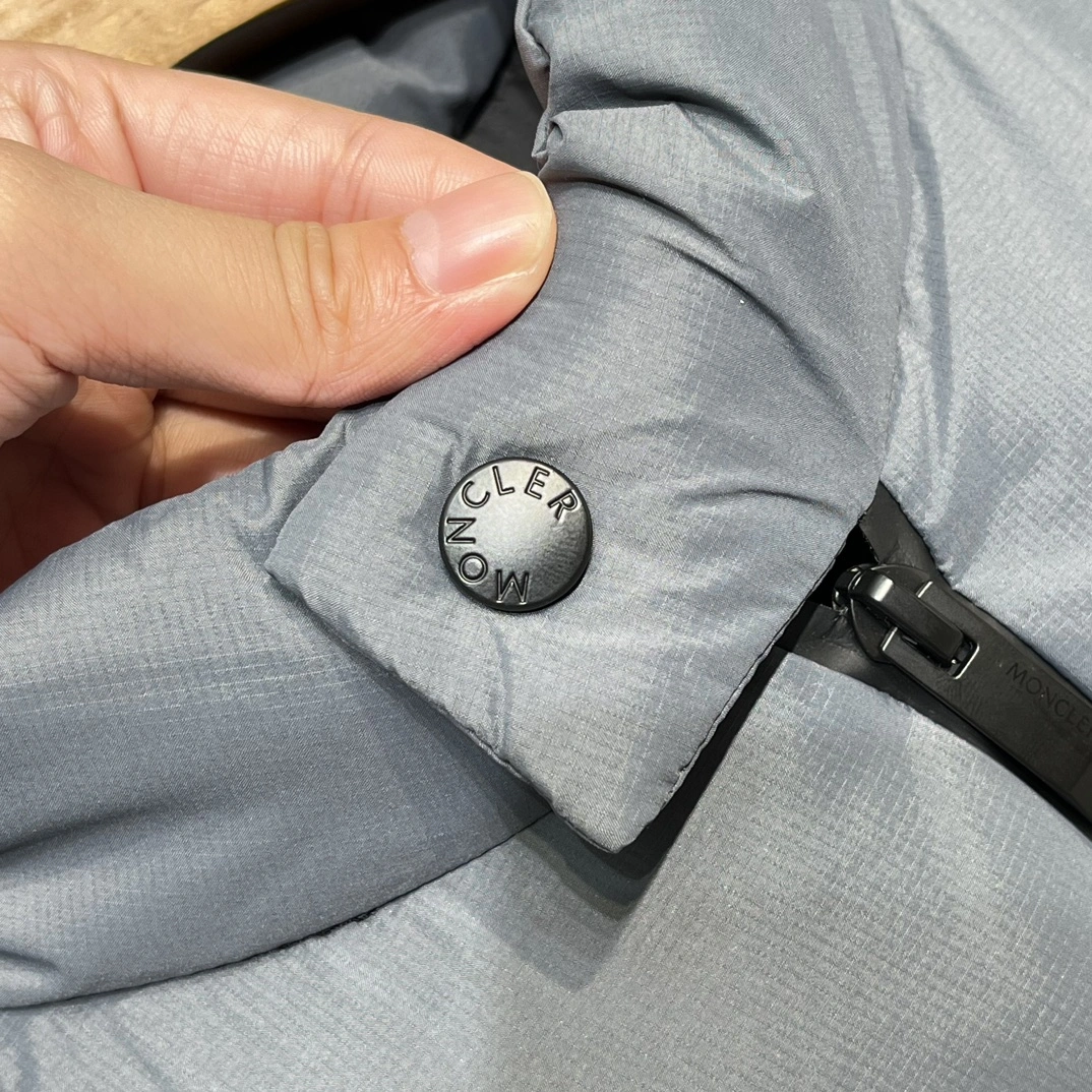 High accuracy Moncler Down Jackets