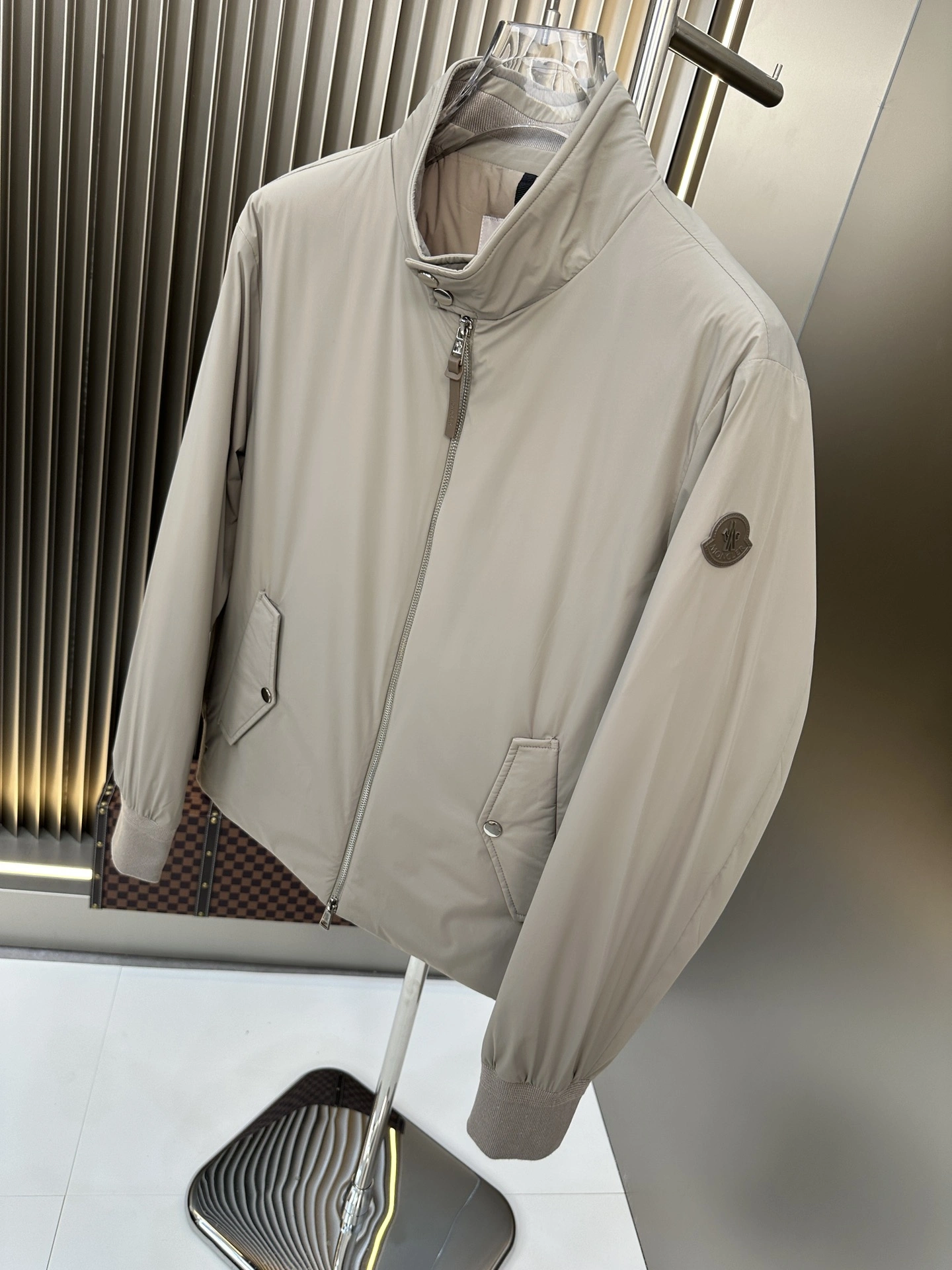Low-cost Moncler Down Jackets