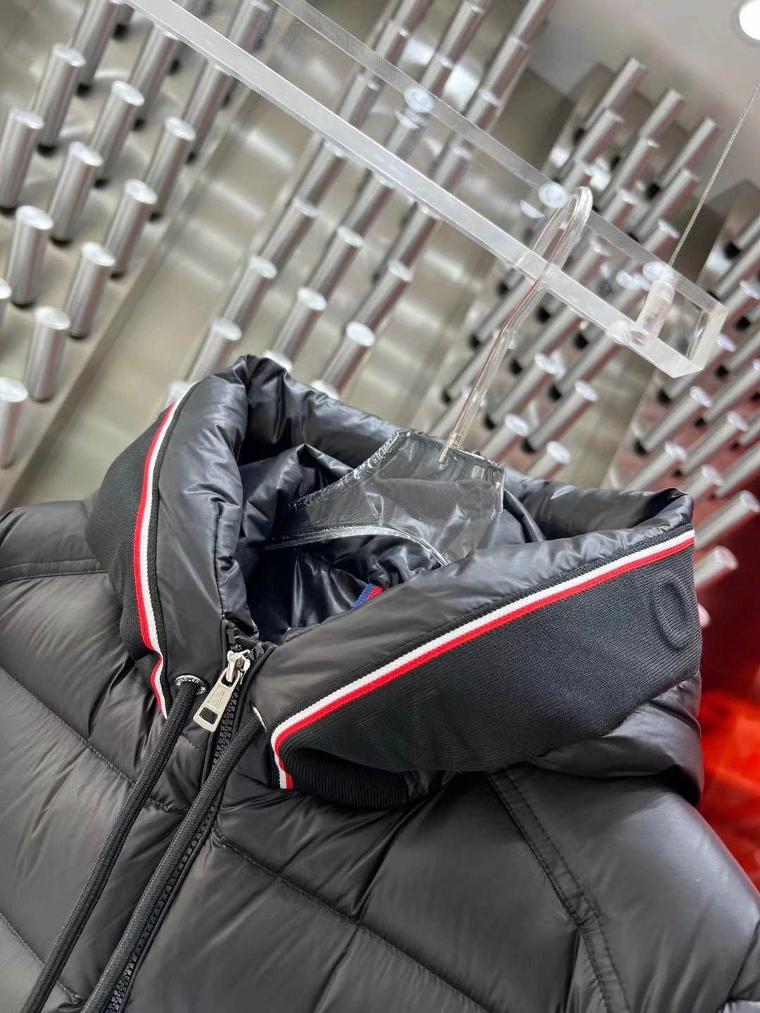 Low-cost Moncler Down Jackets