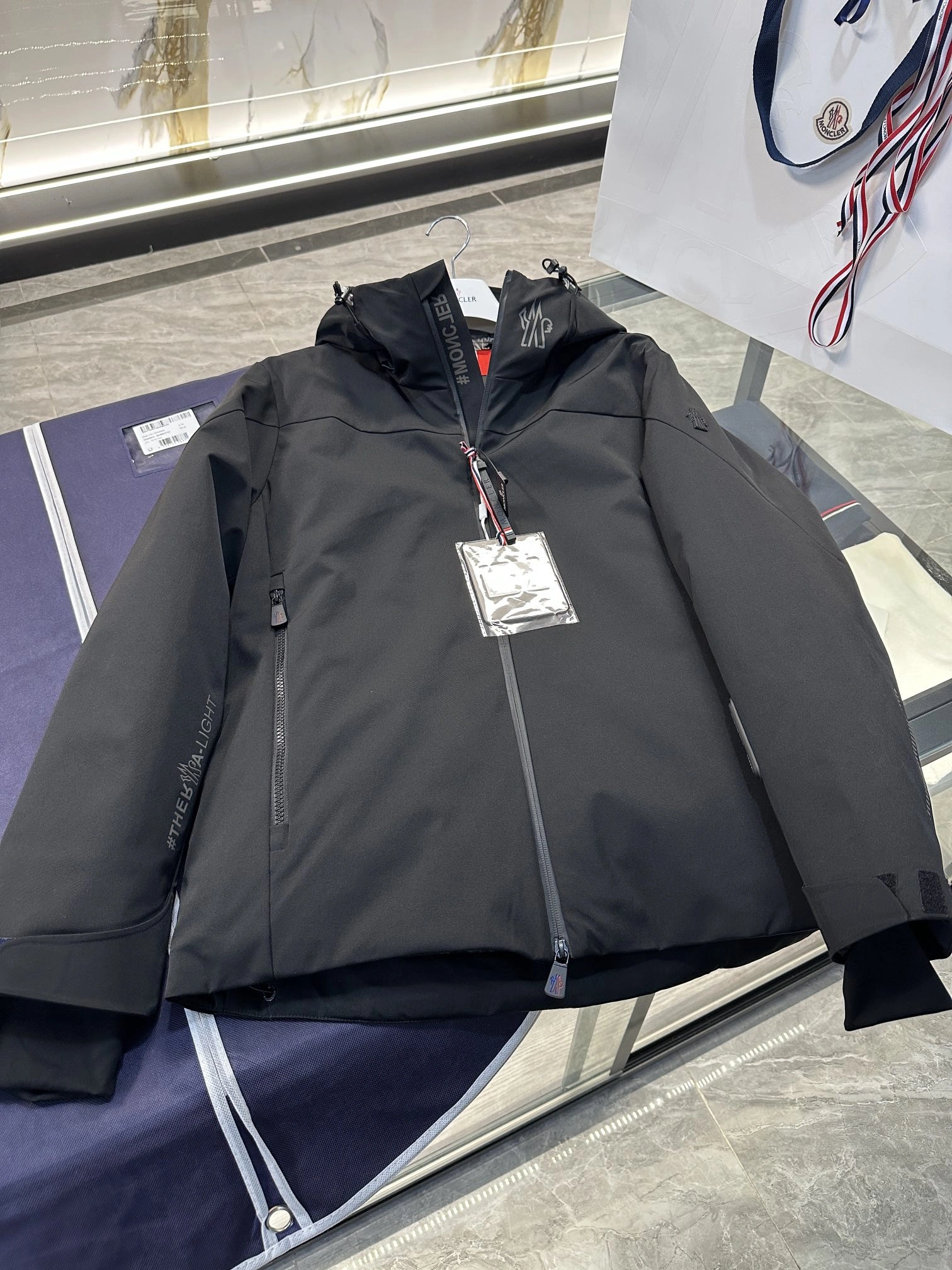 Accurate model Moncler Down Jackets