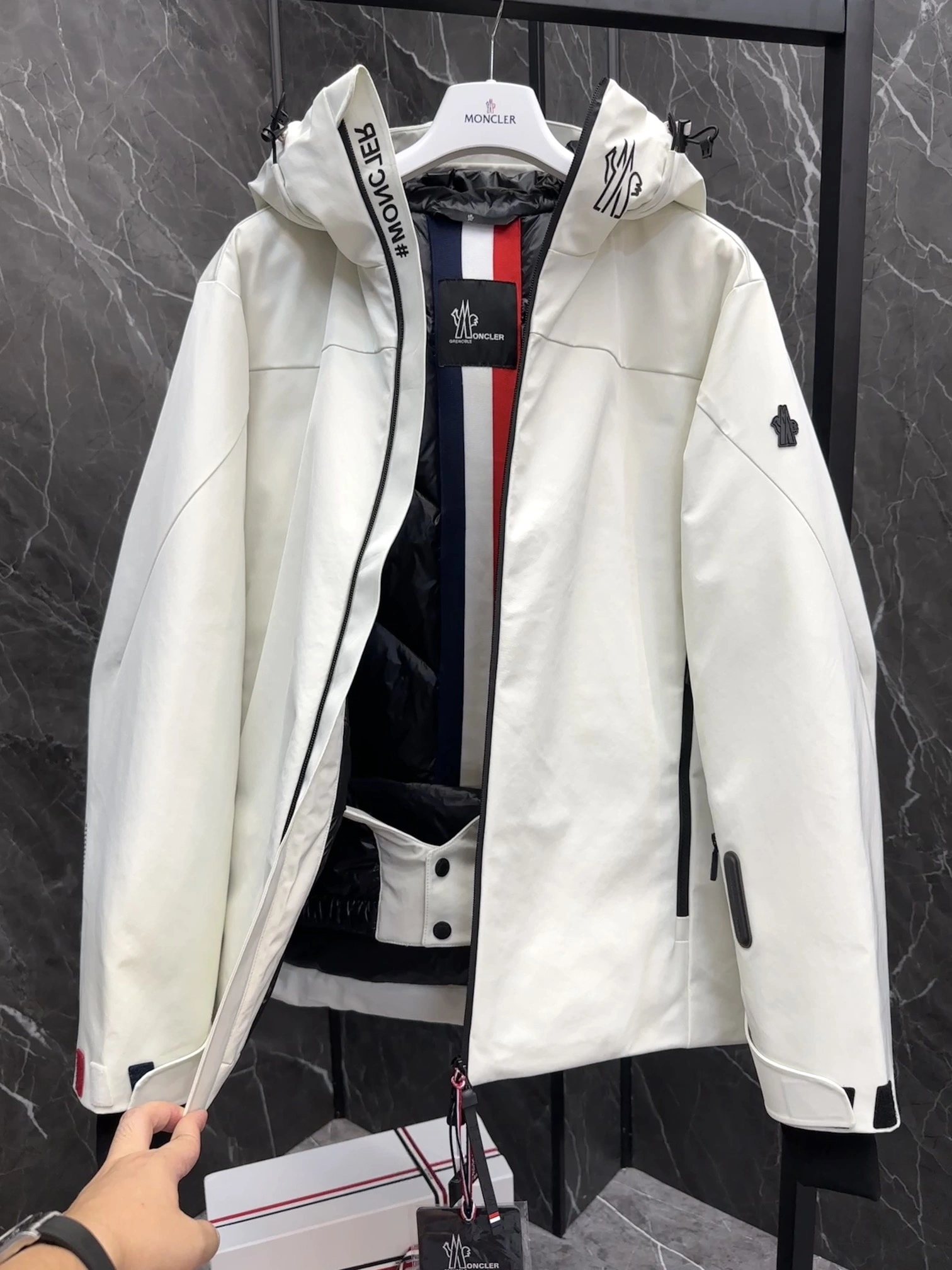 Accurate model Moncler Down Jackets