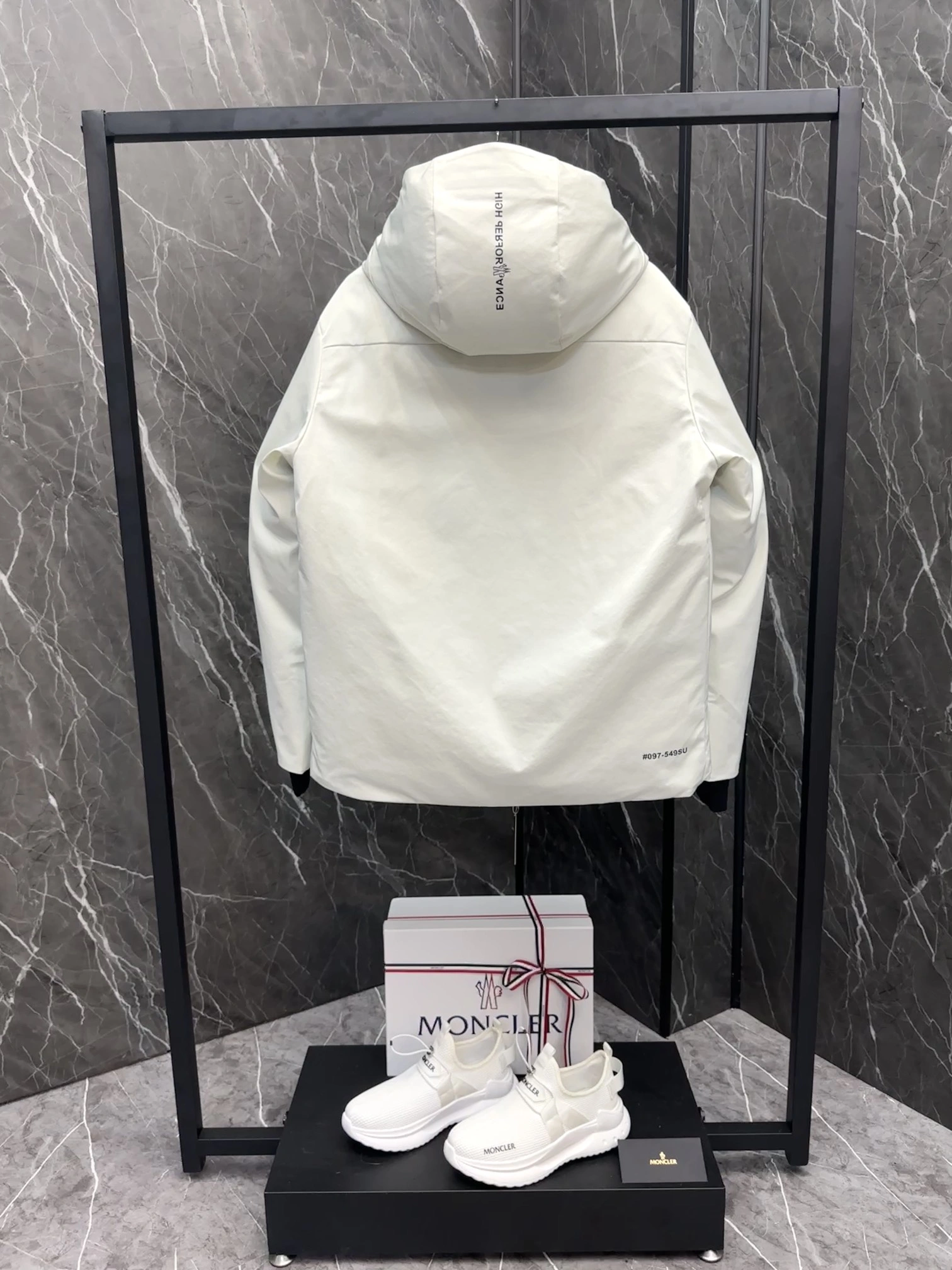 Accurate model Moncler Down Jackets