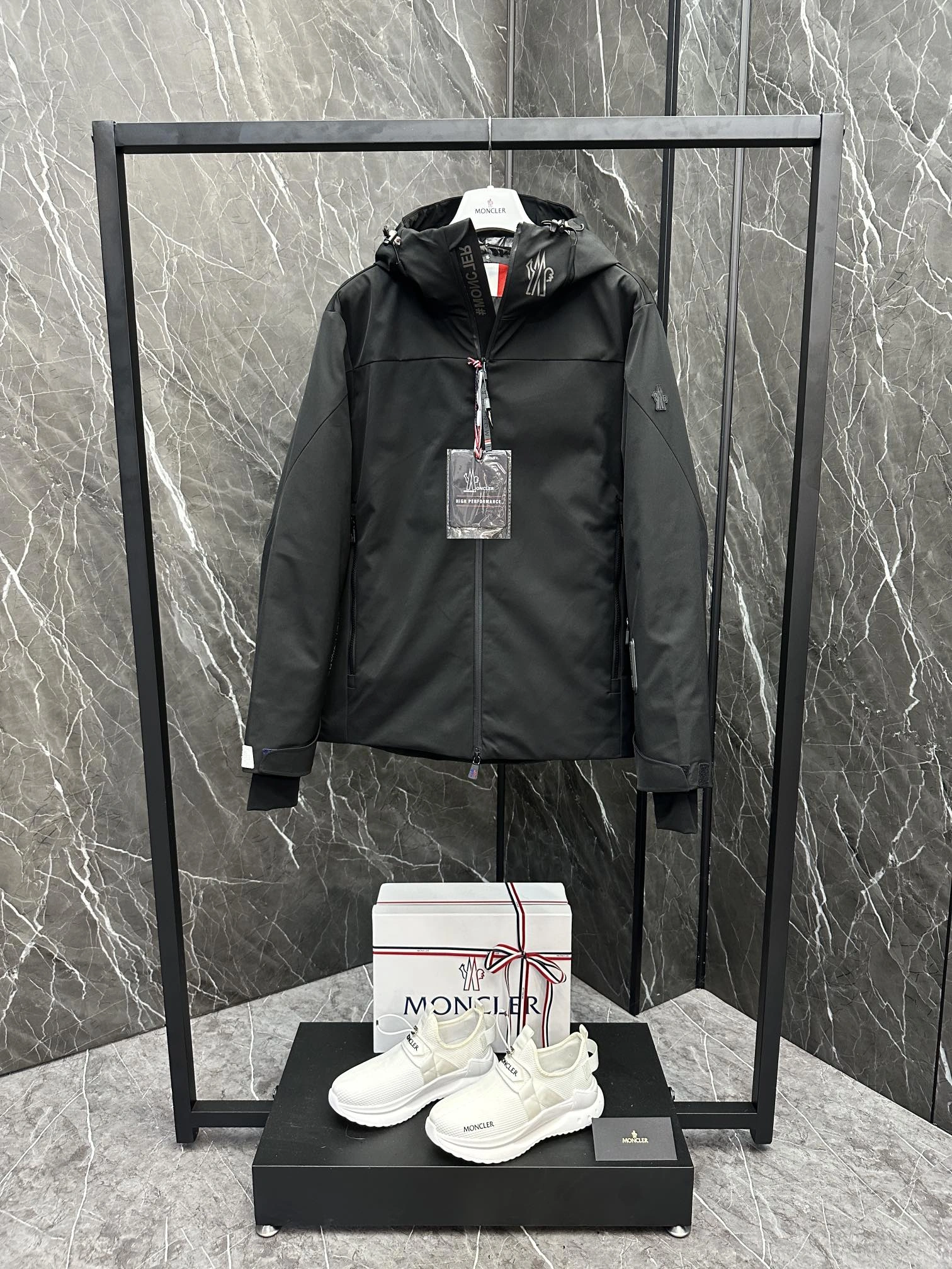 Accurate model Moncler Down Jackets