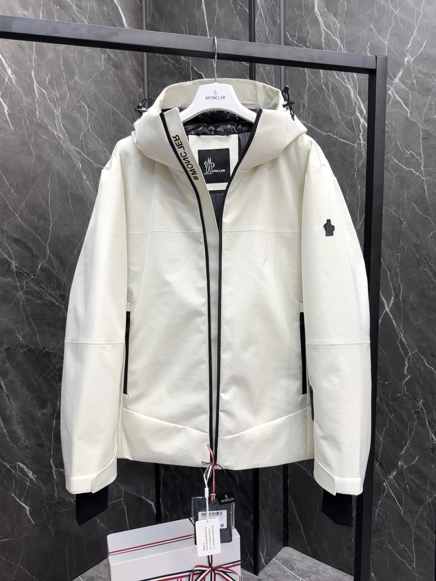 Exact replica Moncler Down Jackets