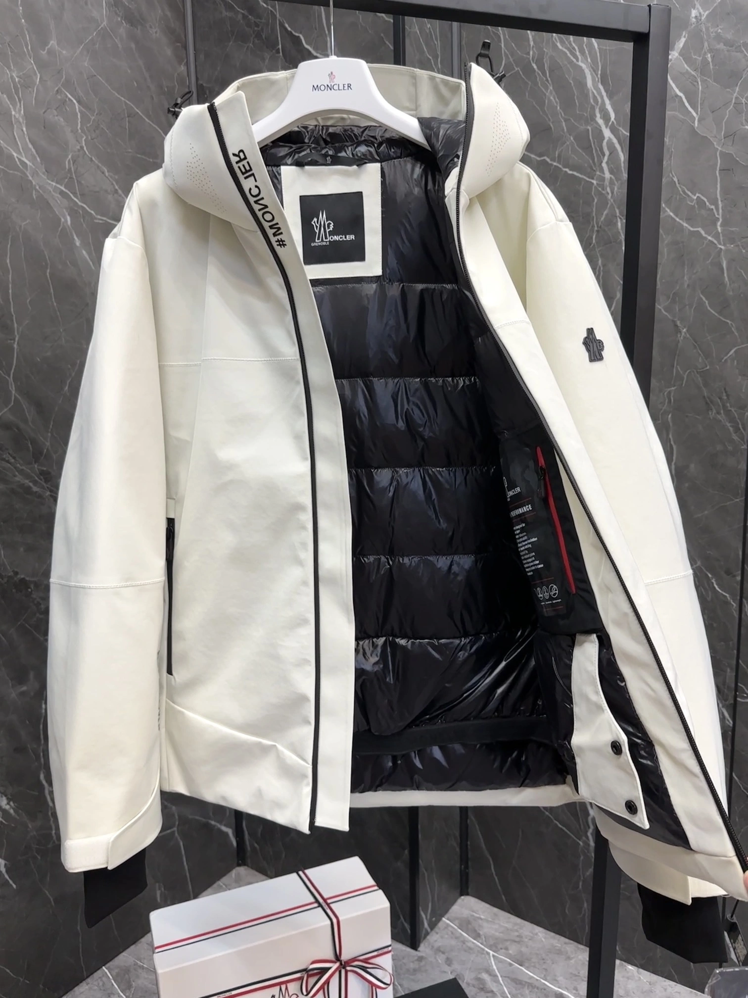 Exact replica Moncler Down Jackets