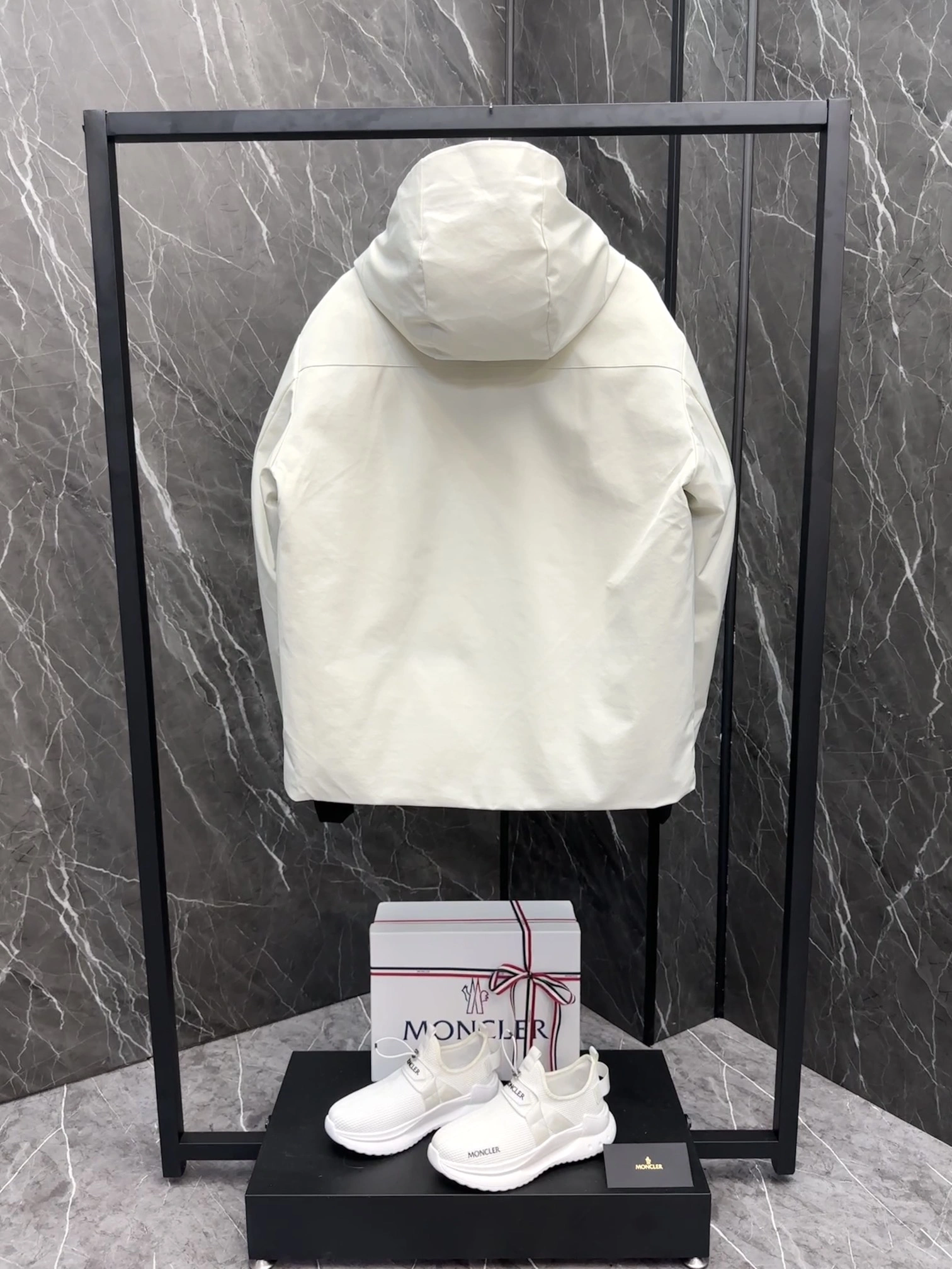Exact replica Moncler Down Jackets