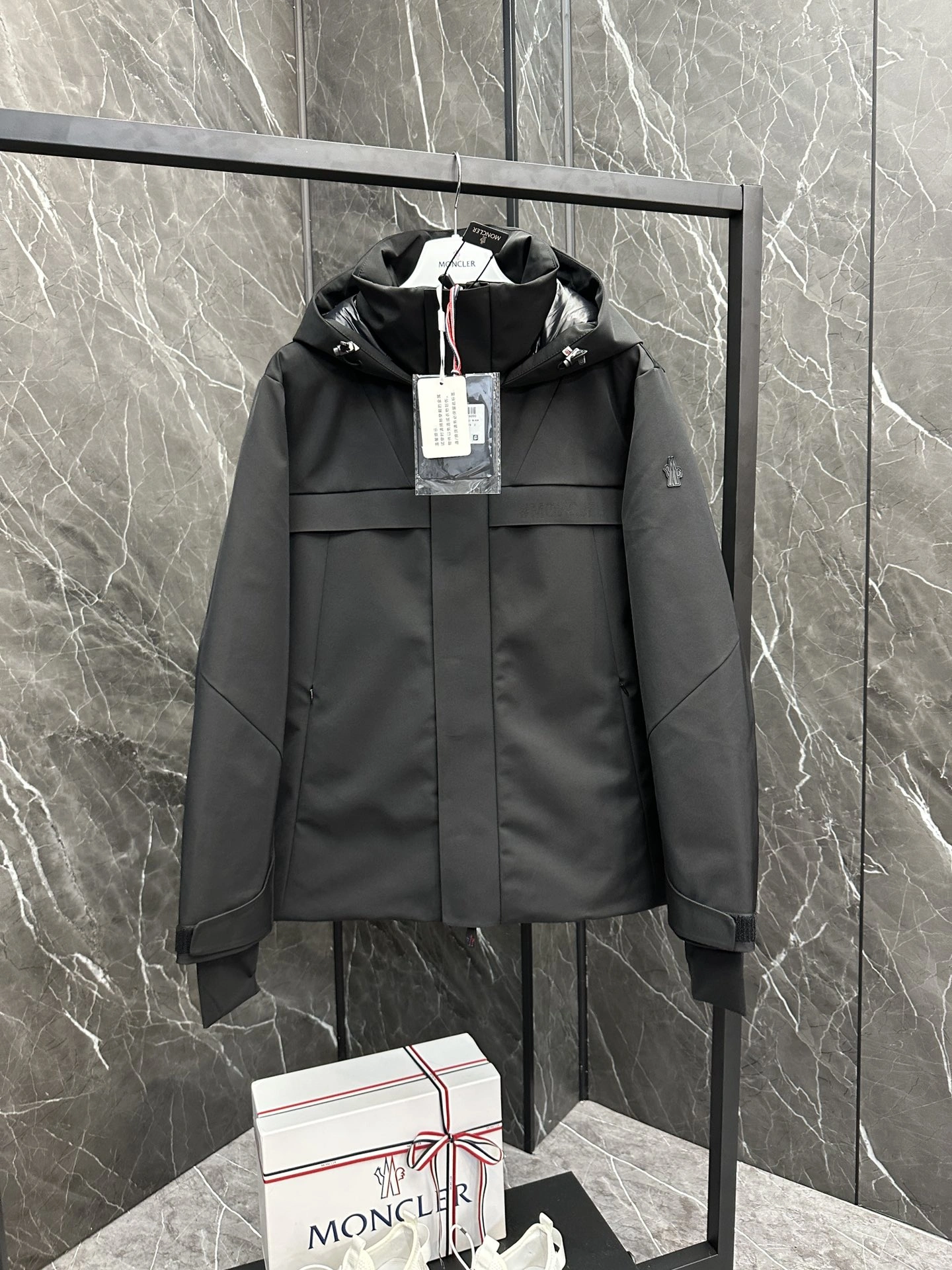 Top mirror Moncler Down Jackets
