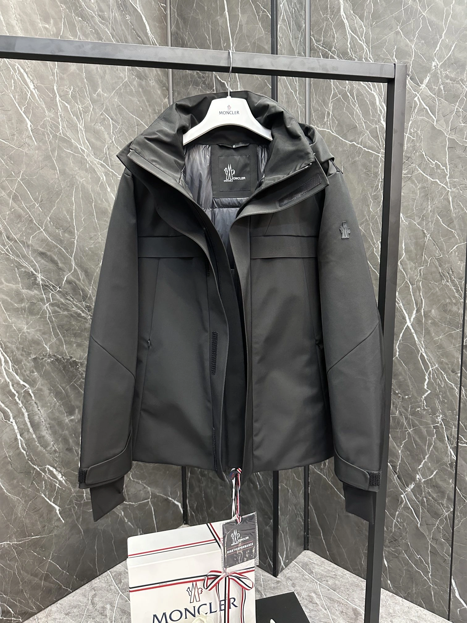 Top mirror Moncler Down Jackets
