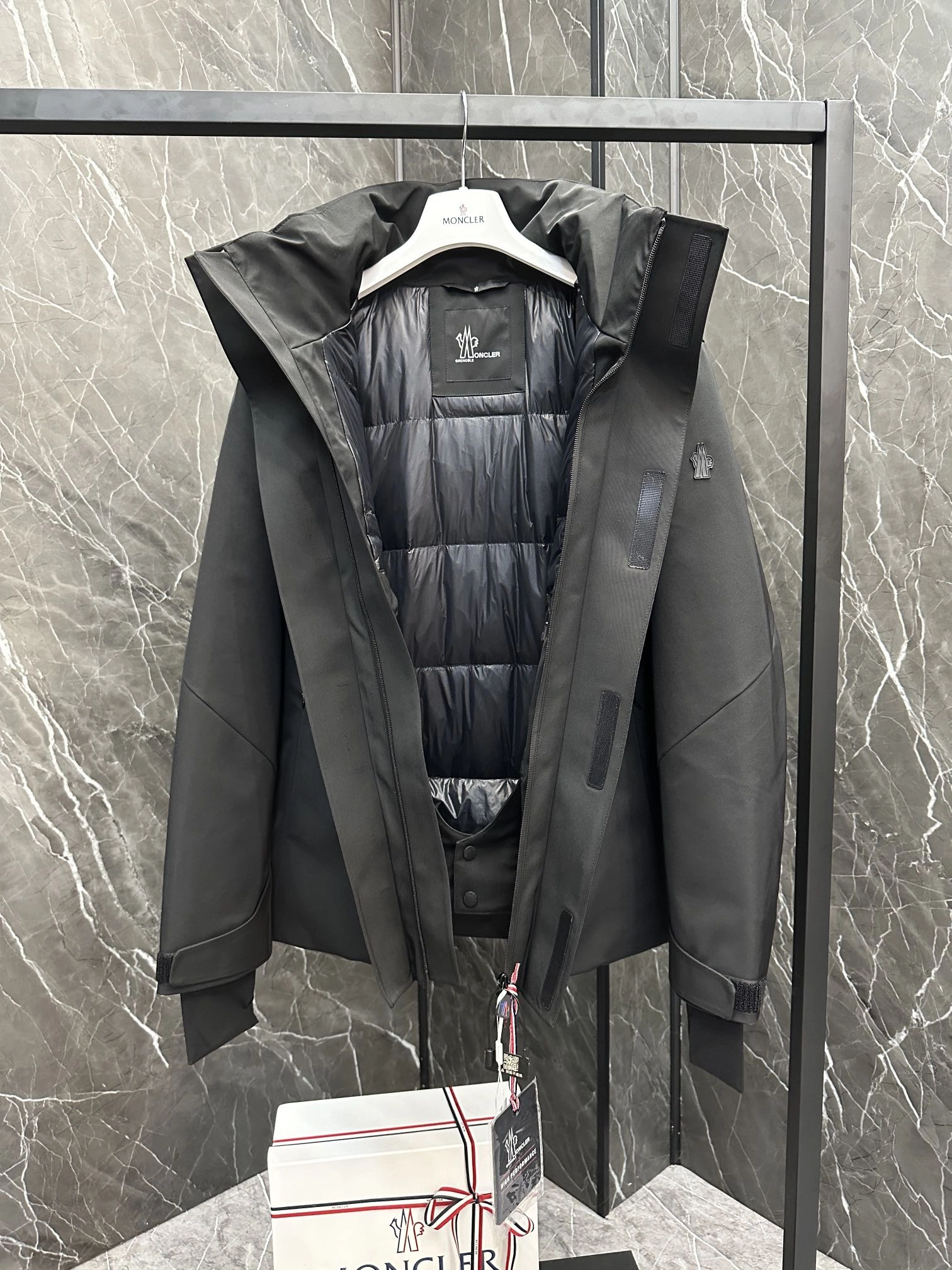 Top mirror Moncler Down Jackets