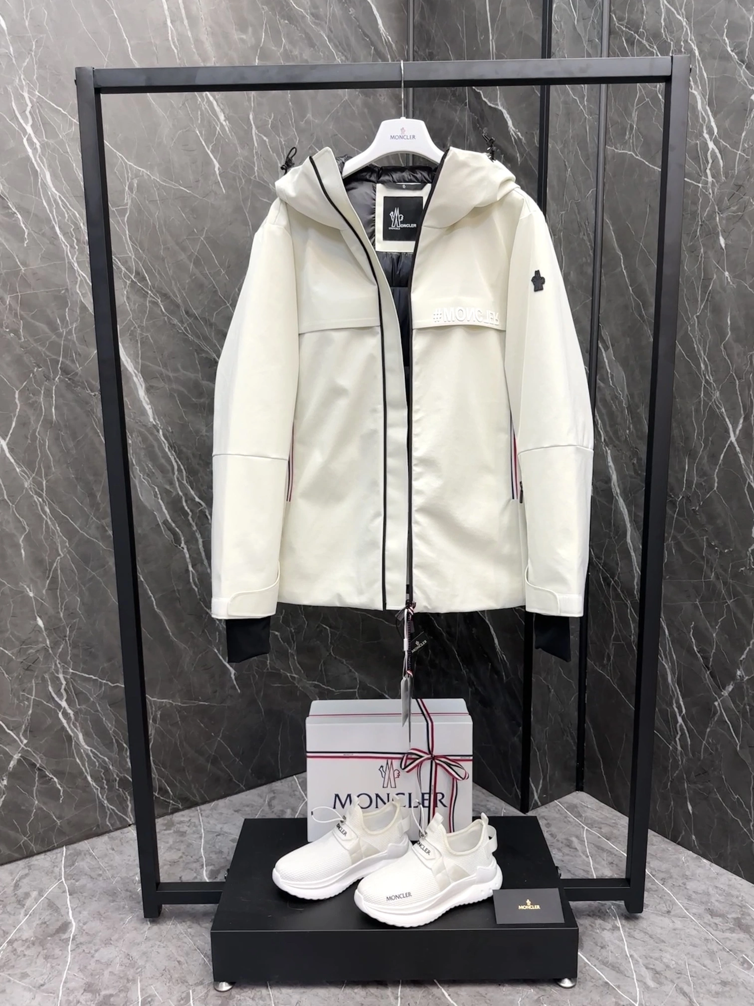 High fidelity Moncler Down Jackets