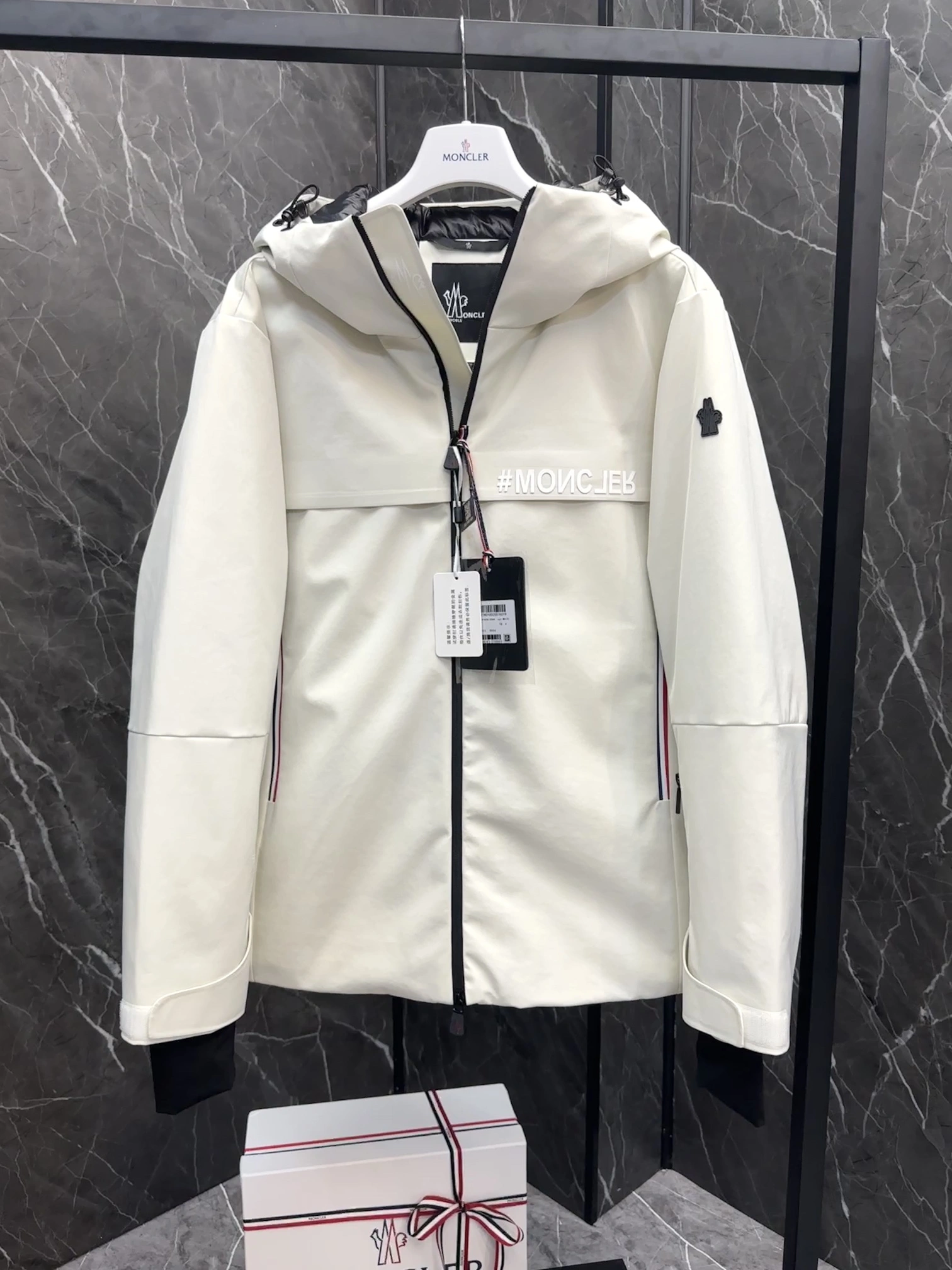 High fidelity Moncler Down Jackets