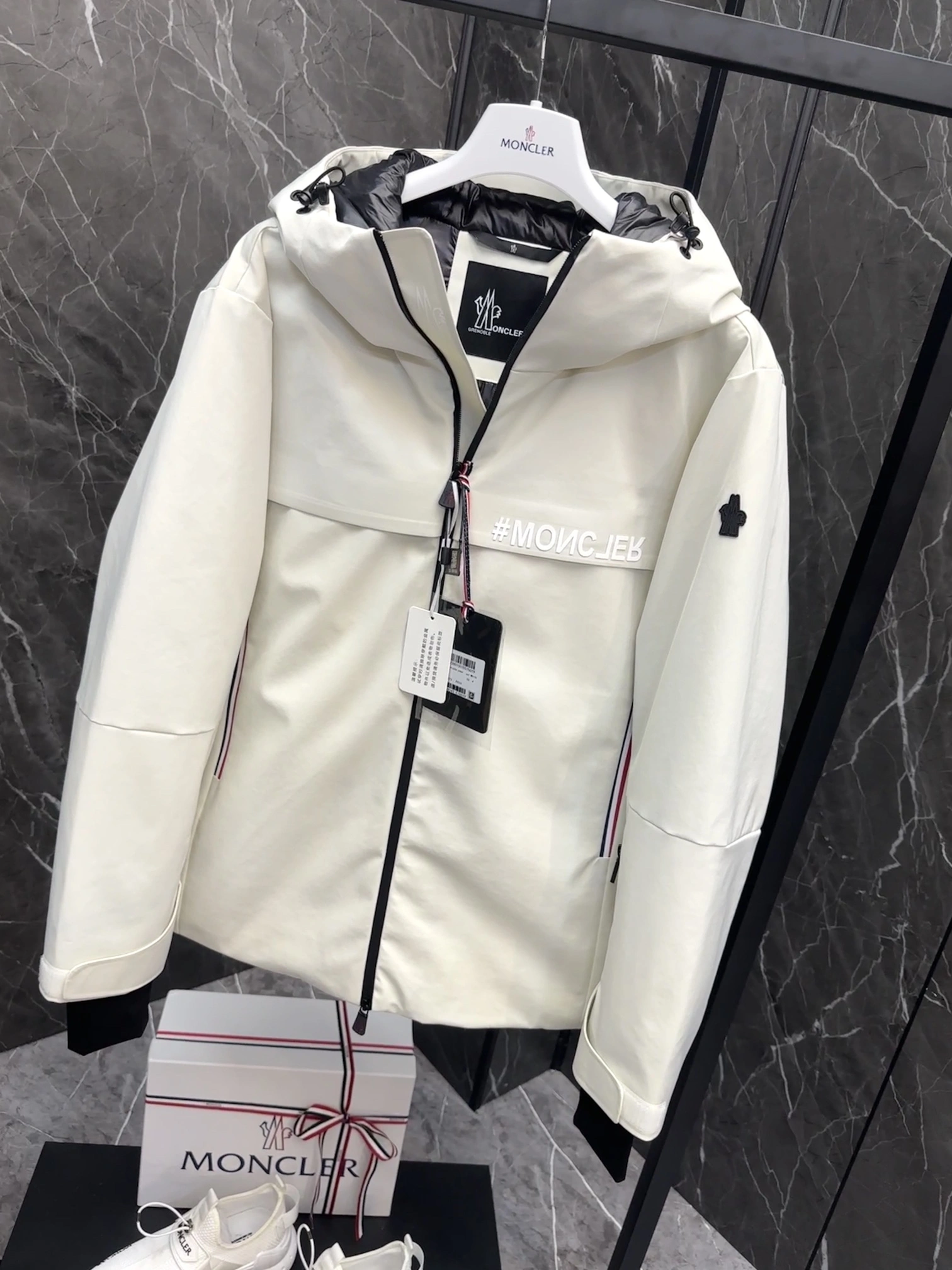 High fidelity Moncler Down Jackets