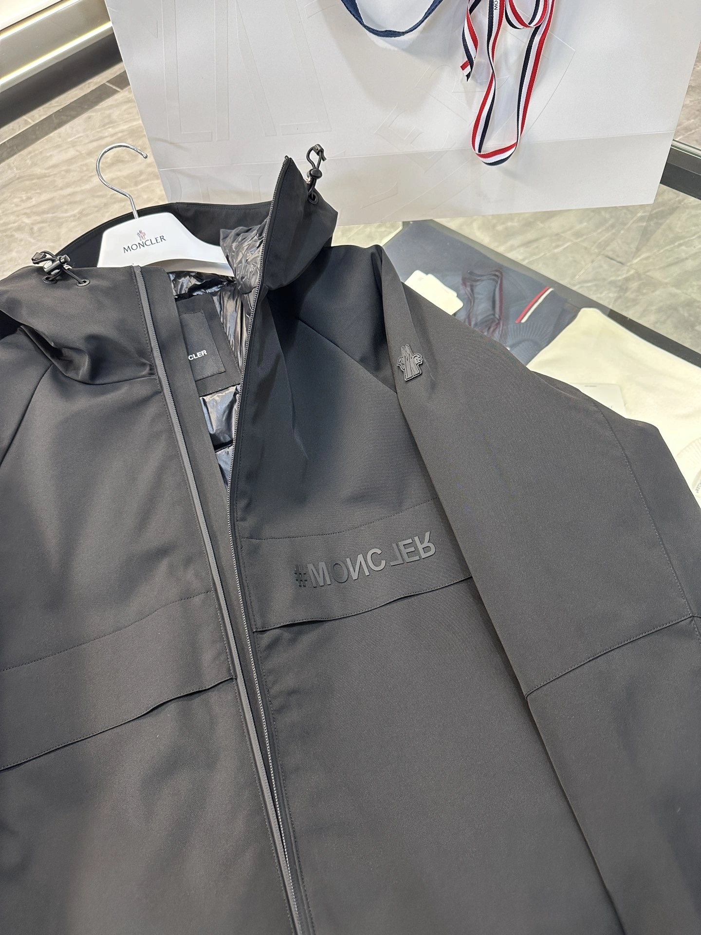 Top mirror Moncler Down Jackets