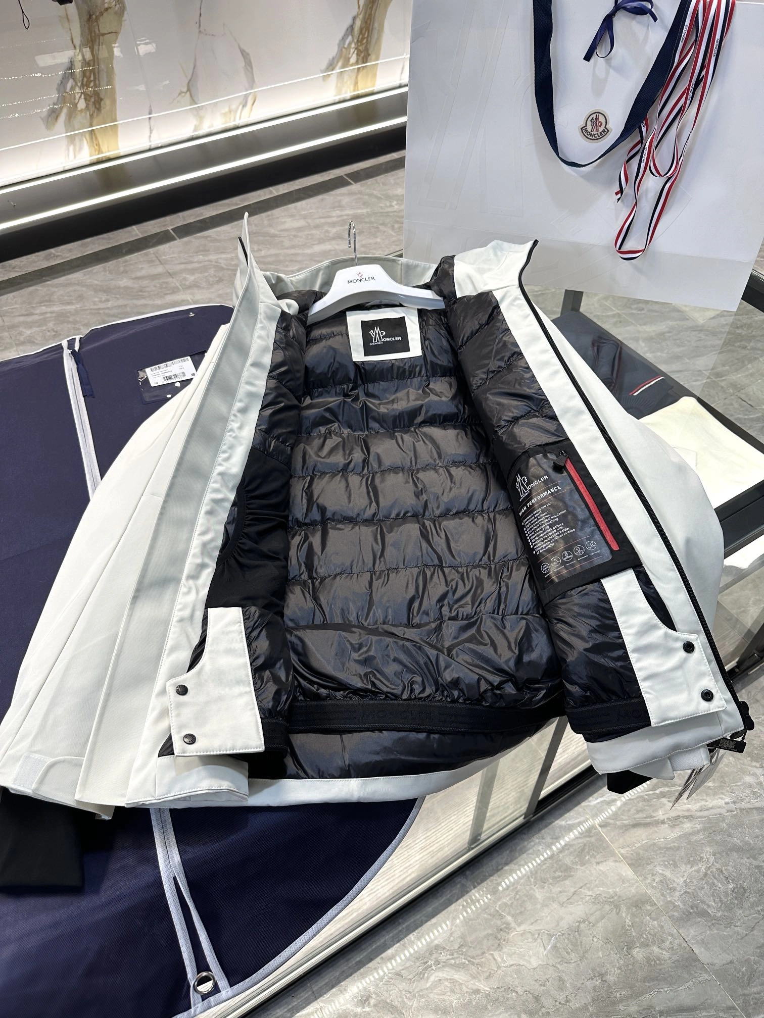 Inexpensive Moncler Down Jackets
