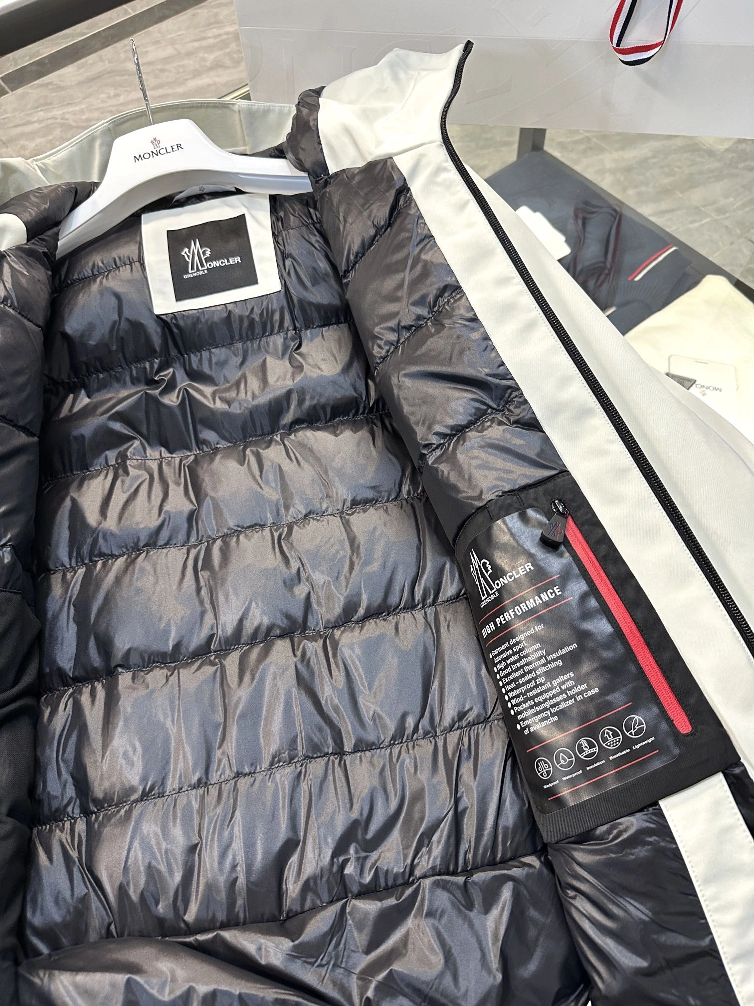 Inexpensive Moncler Down Jackets