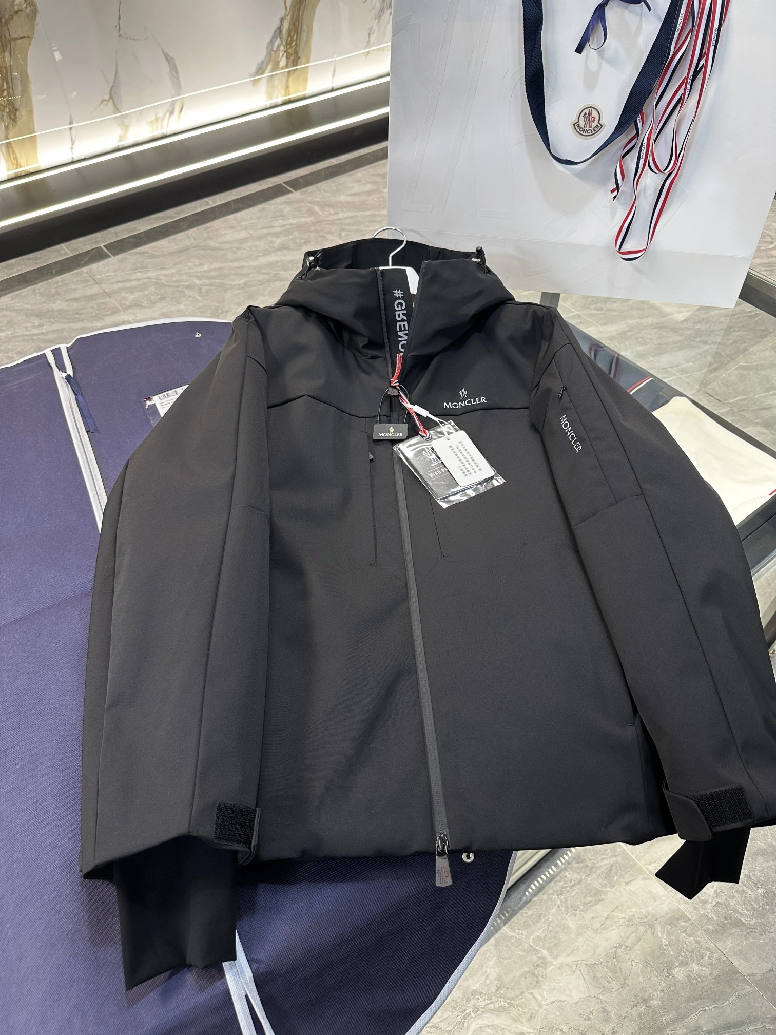 Top mirror Moncler Down Jackets