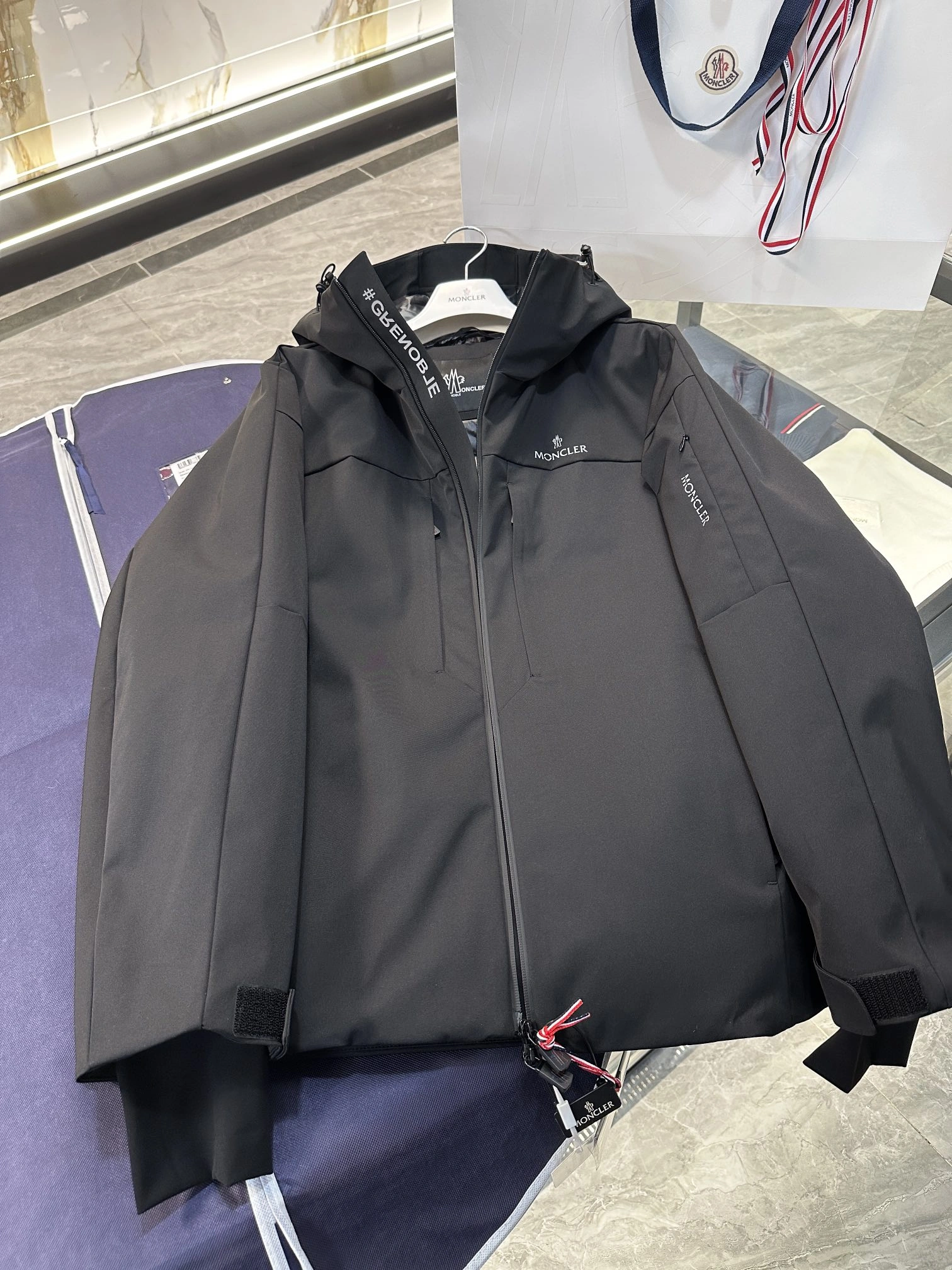 Top mirror Moncler Down Jackets