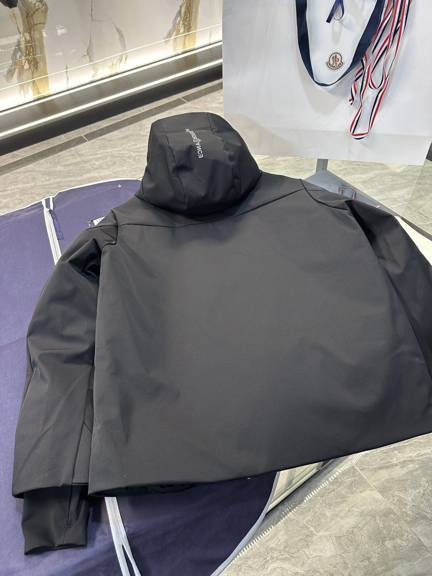 Top mirror Moncler Down Jackets