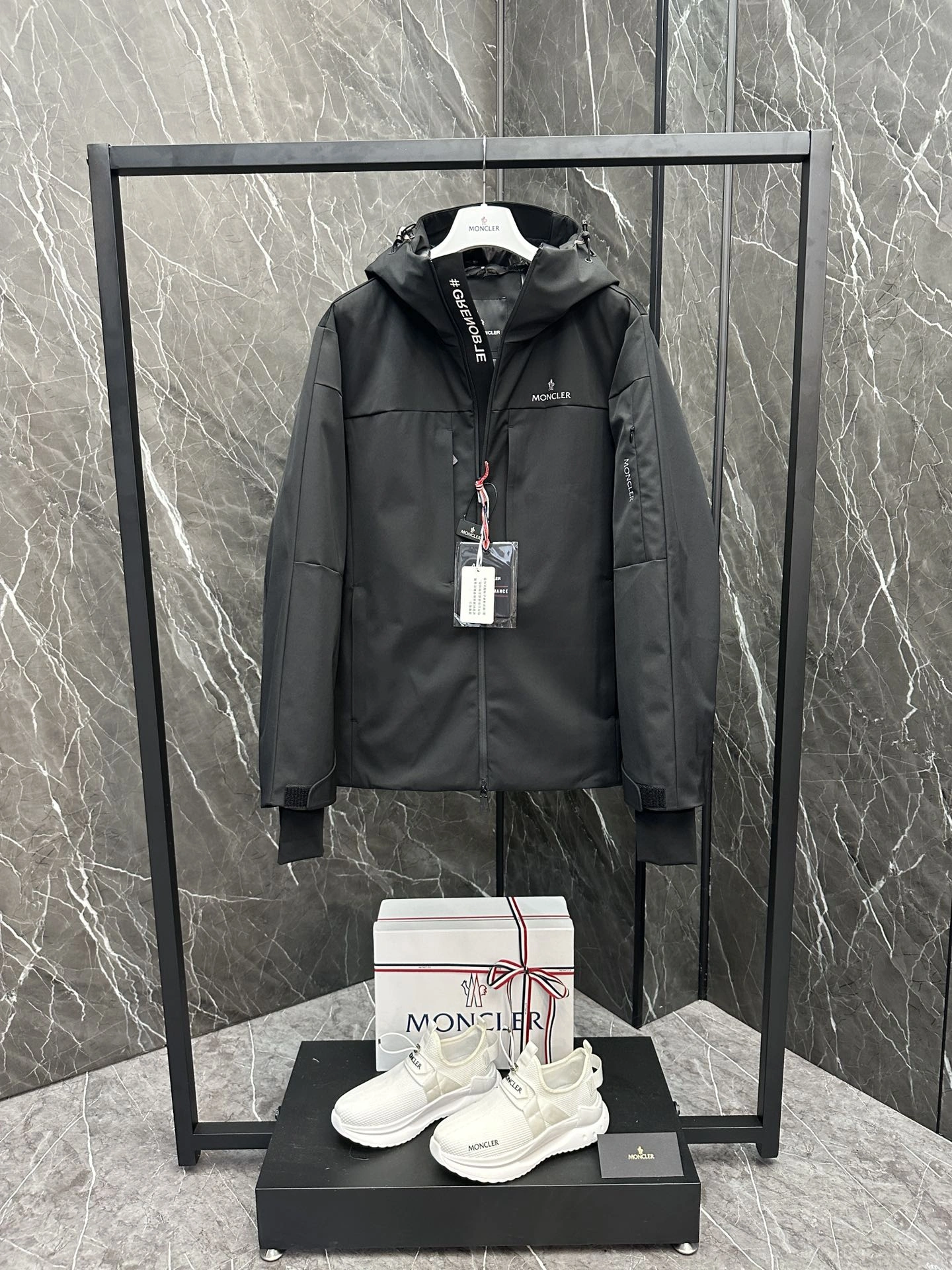 Exact replica Moncler Down Jackets
