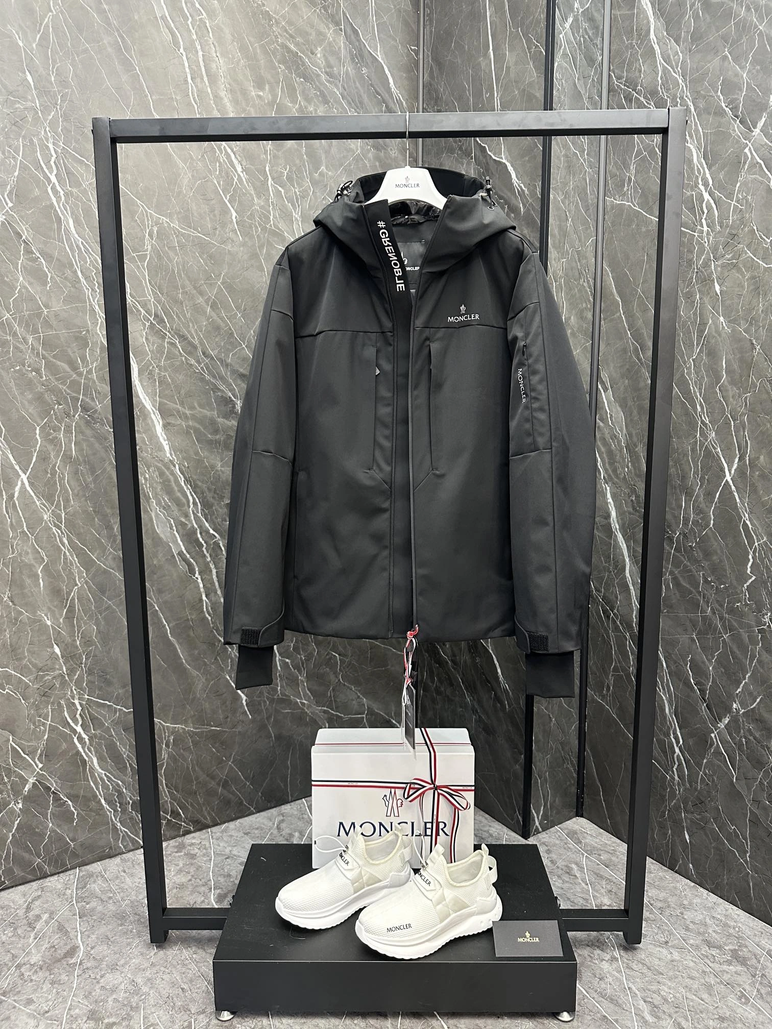 Exact replica Moncler Down Jackets