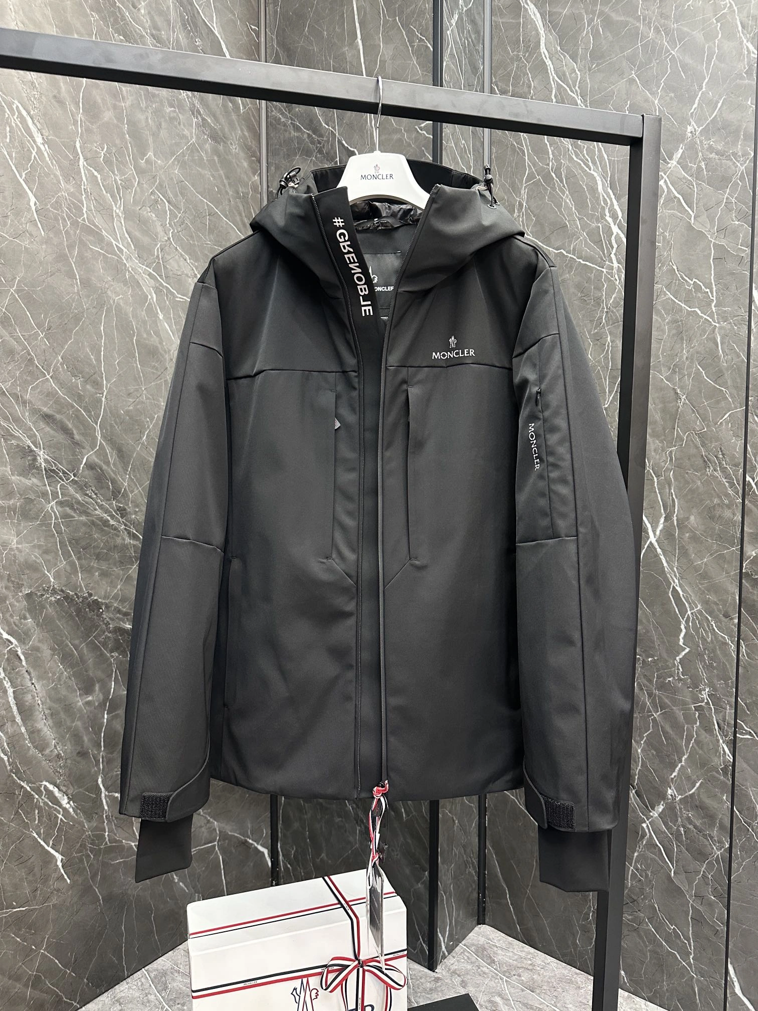 Exact replica Moncler Down Jackets