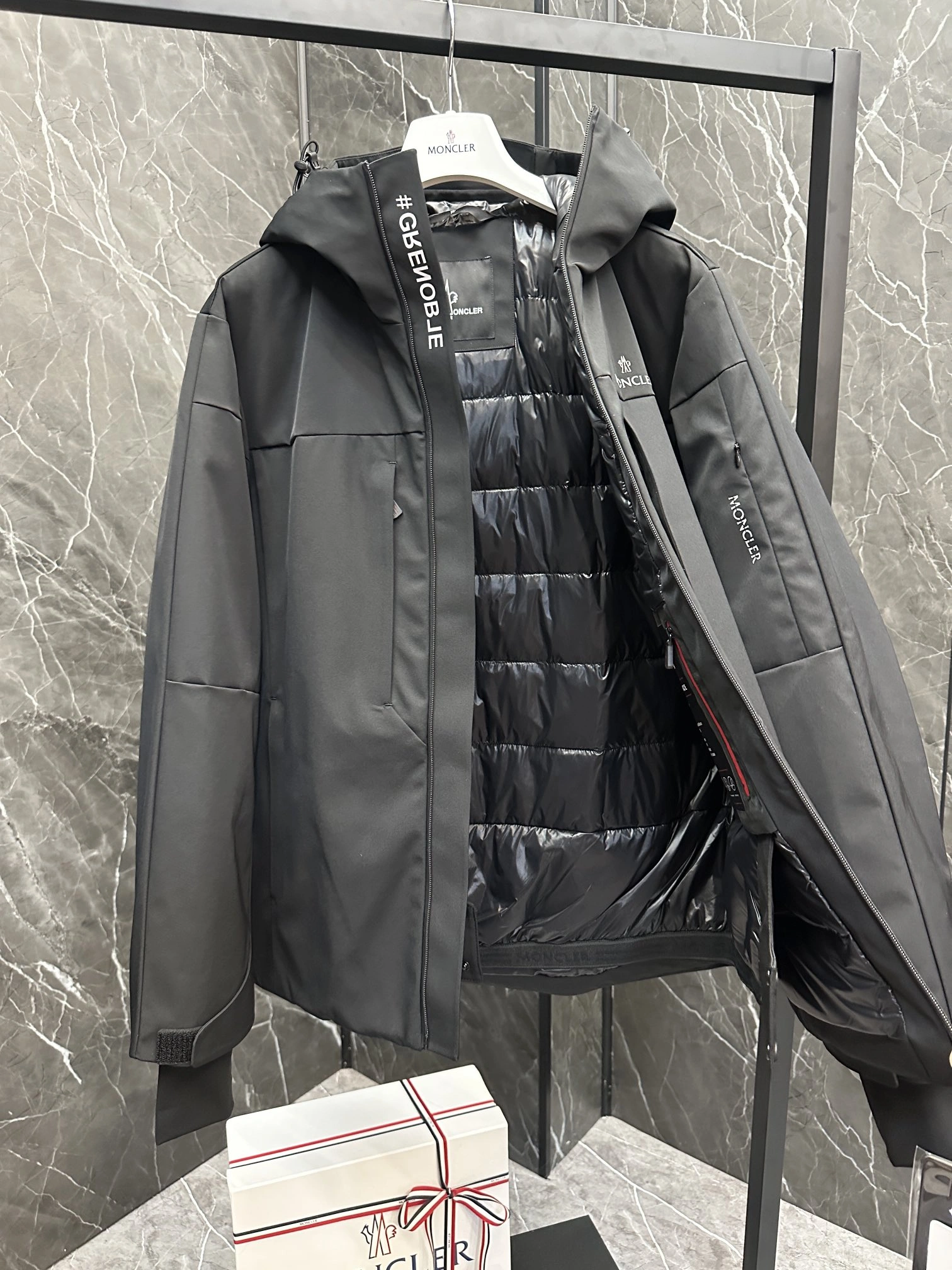 Exact replica Moncler Down Jackets