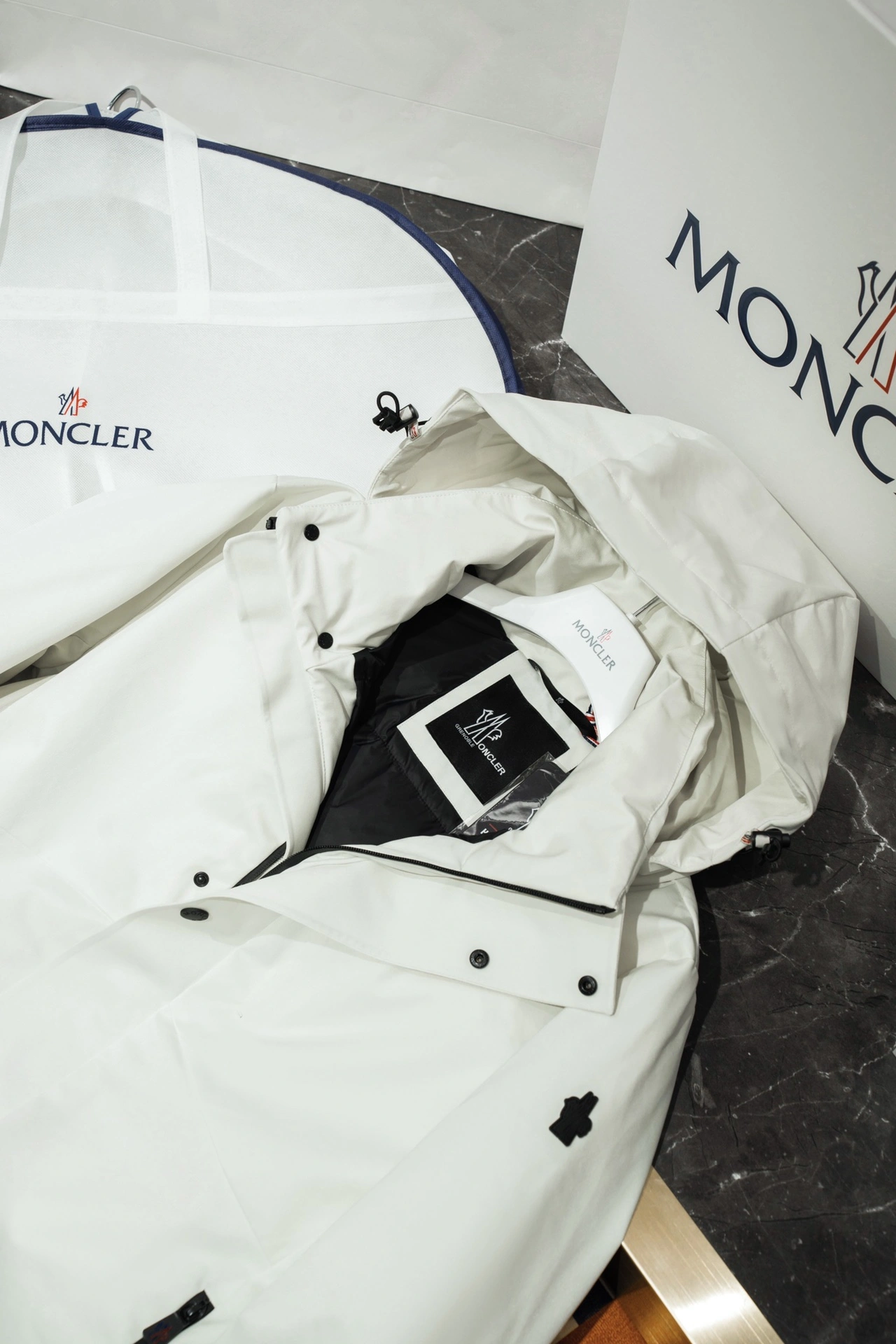 Cut-rate Moncler Down Jackets