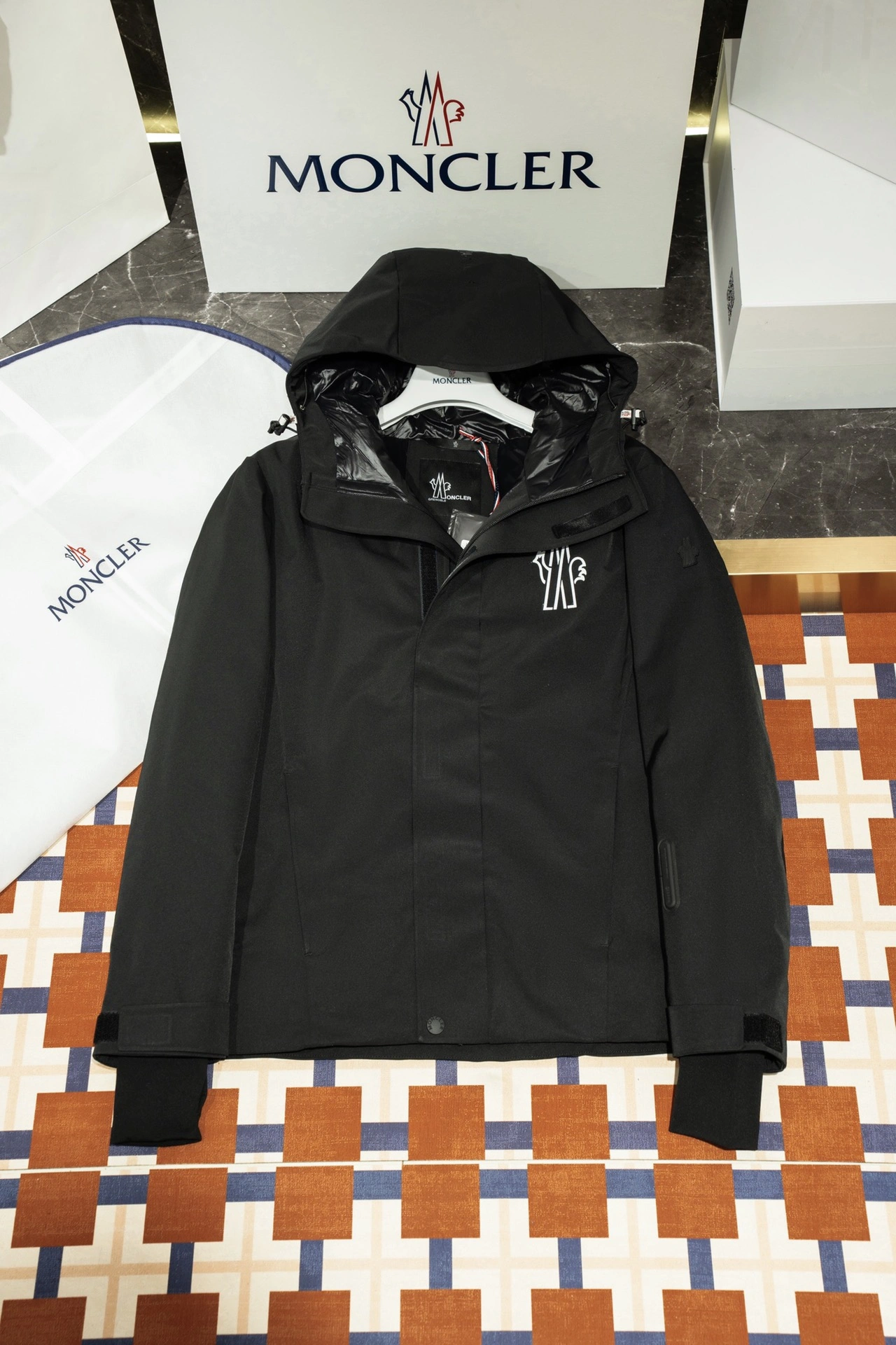 Cut-rate Moncler Down Jackets