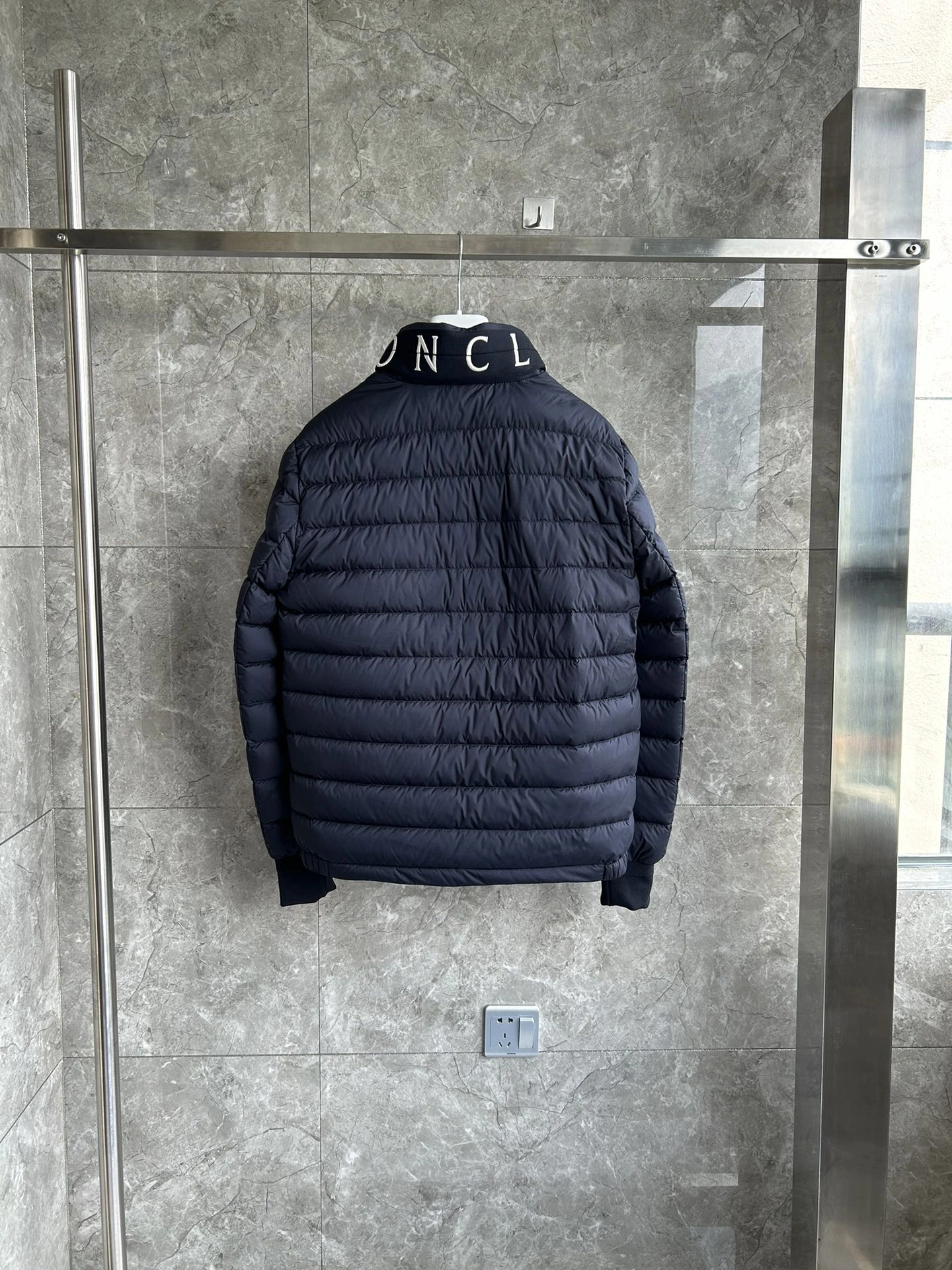 Bargain Moncler Down Jackets