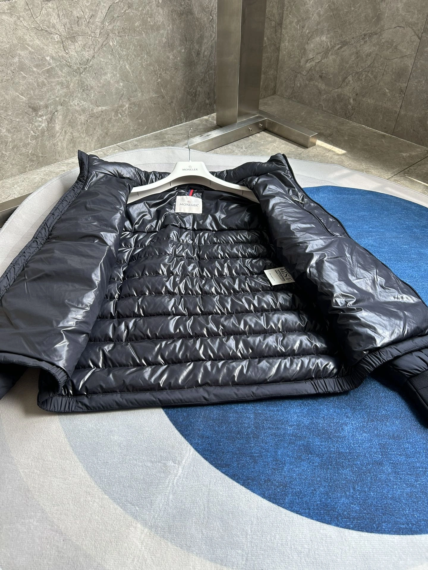 Bargain Moncler Down Jackets