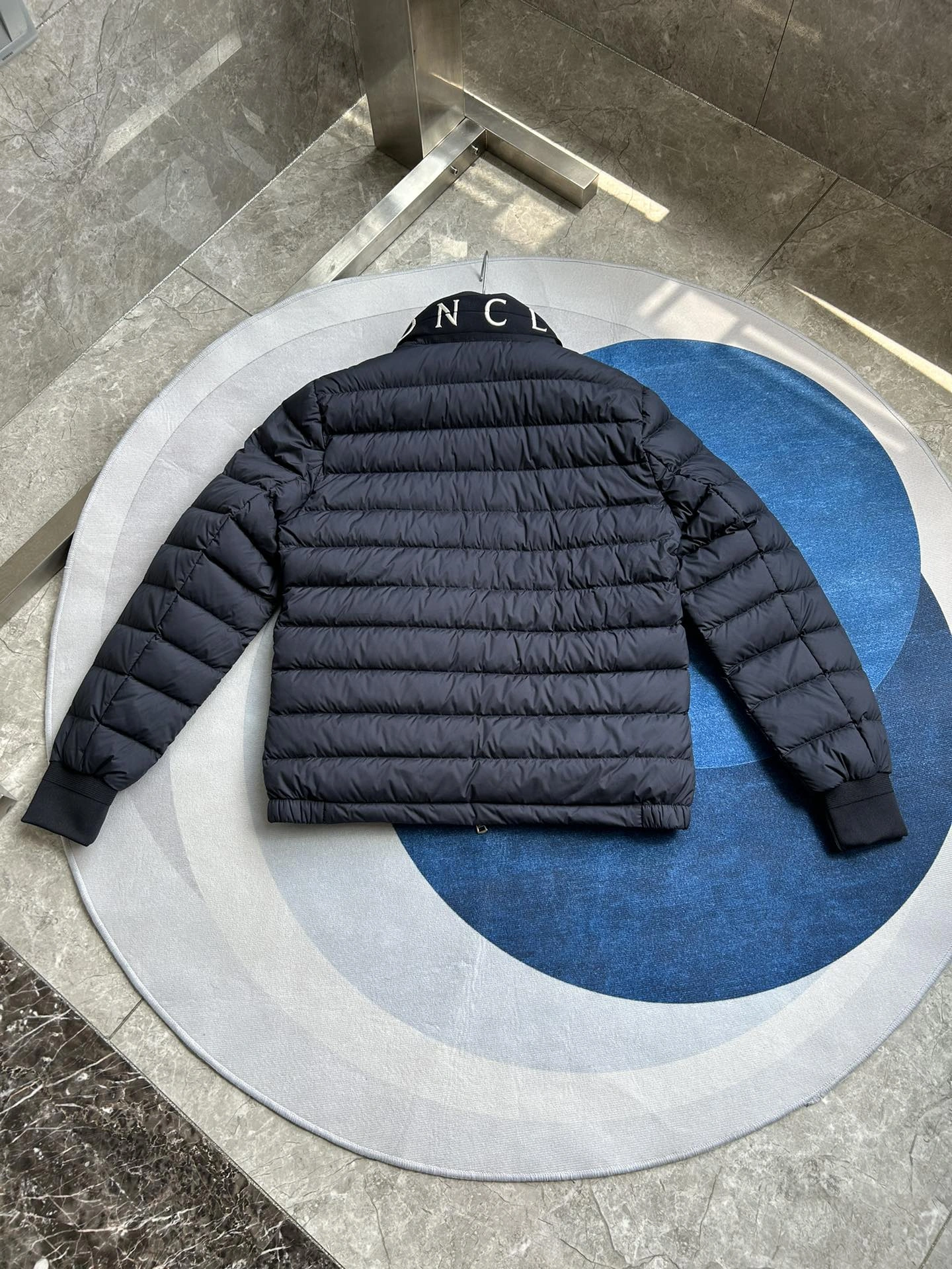 Bargain Moncler Down Jackets