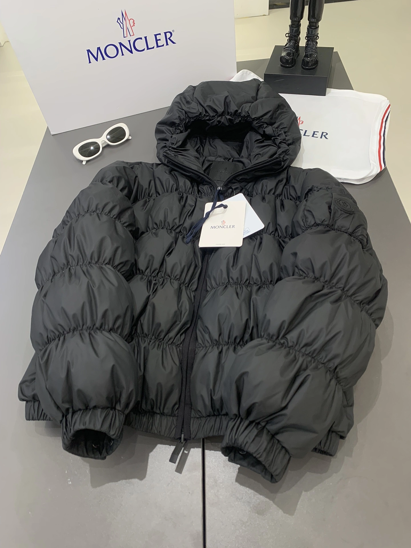 Low-cost Moncler Down Jackets