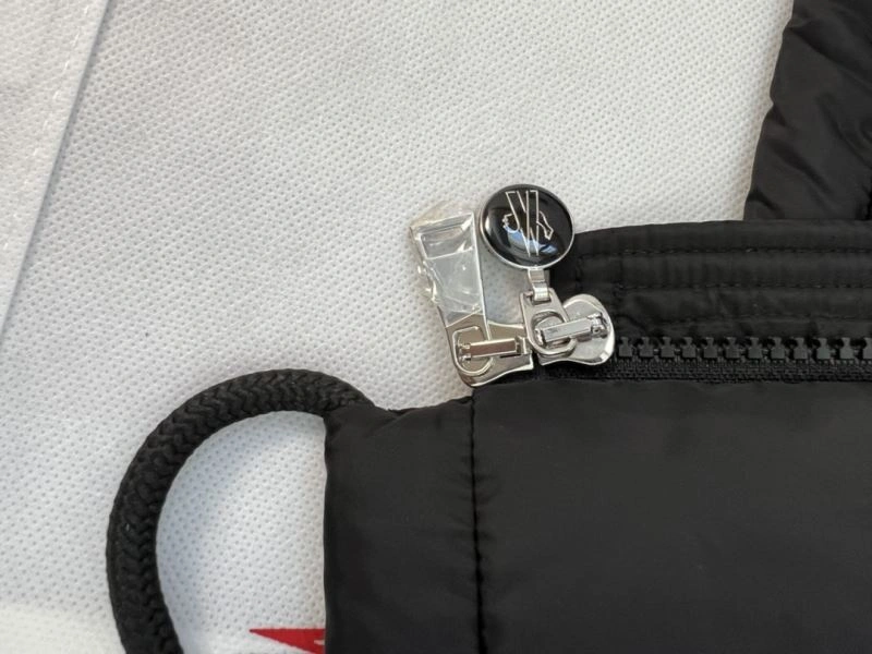 Low-cost Moncler Down Jackets