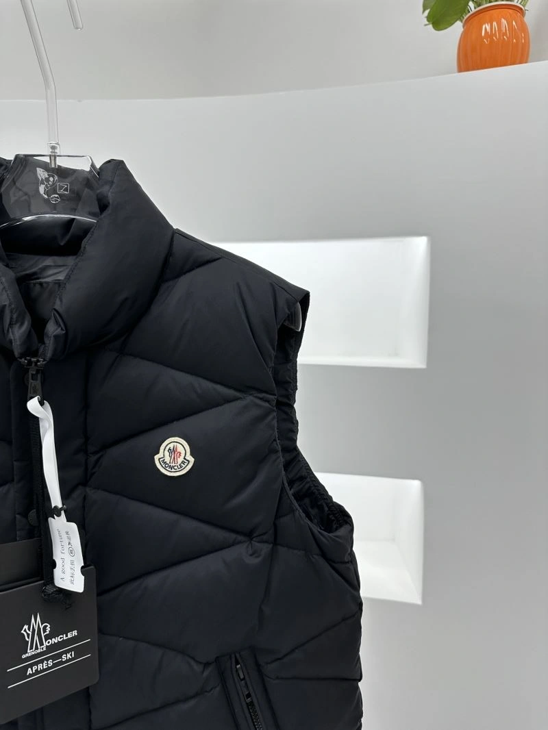 Accurate model Moncler Down Jackets